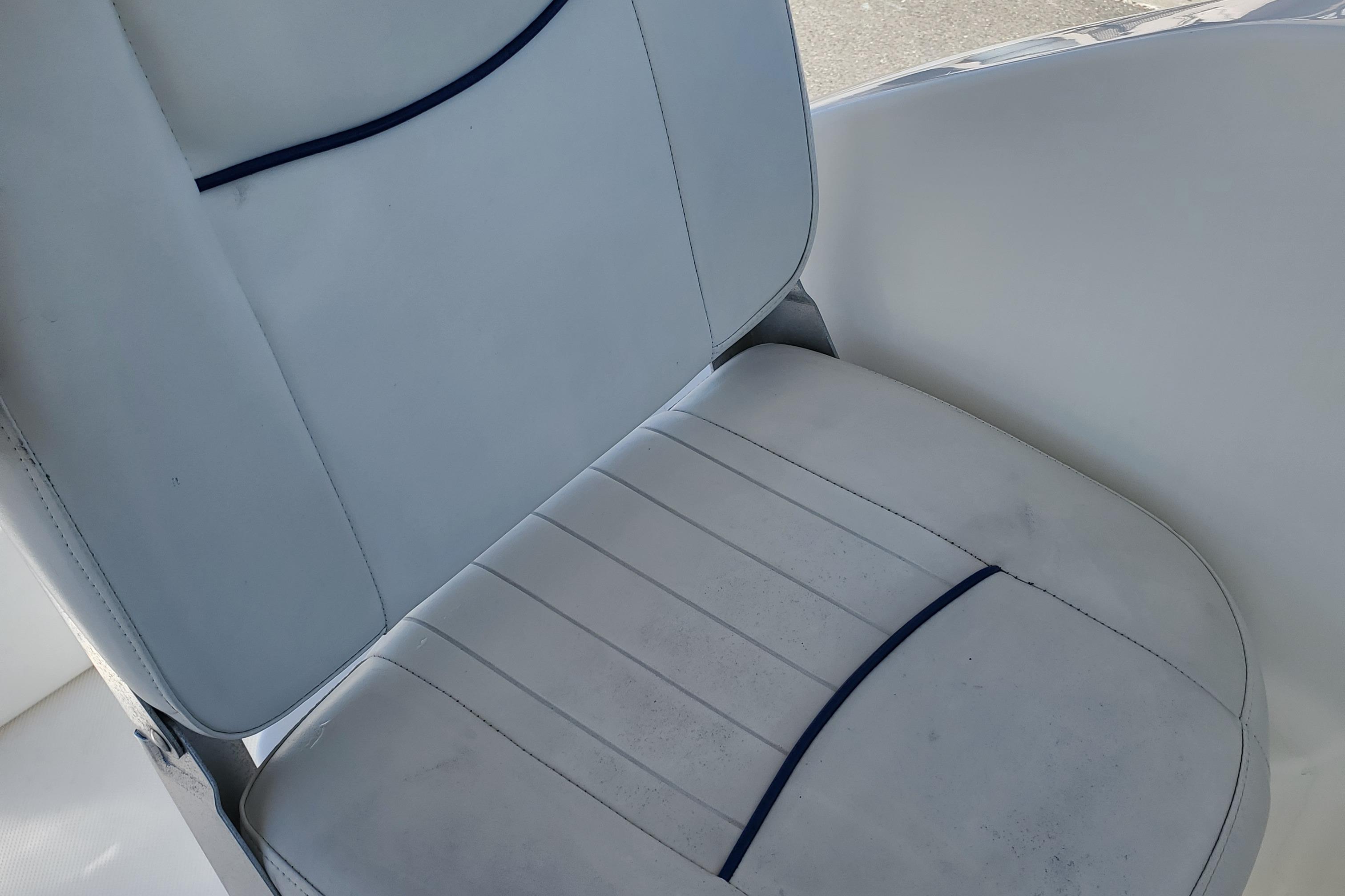 2003 Bayliner 2452 Classic Cruiser Cruiser for sale - YachtWorld