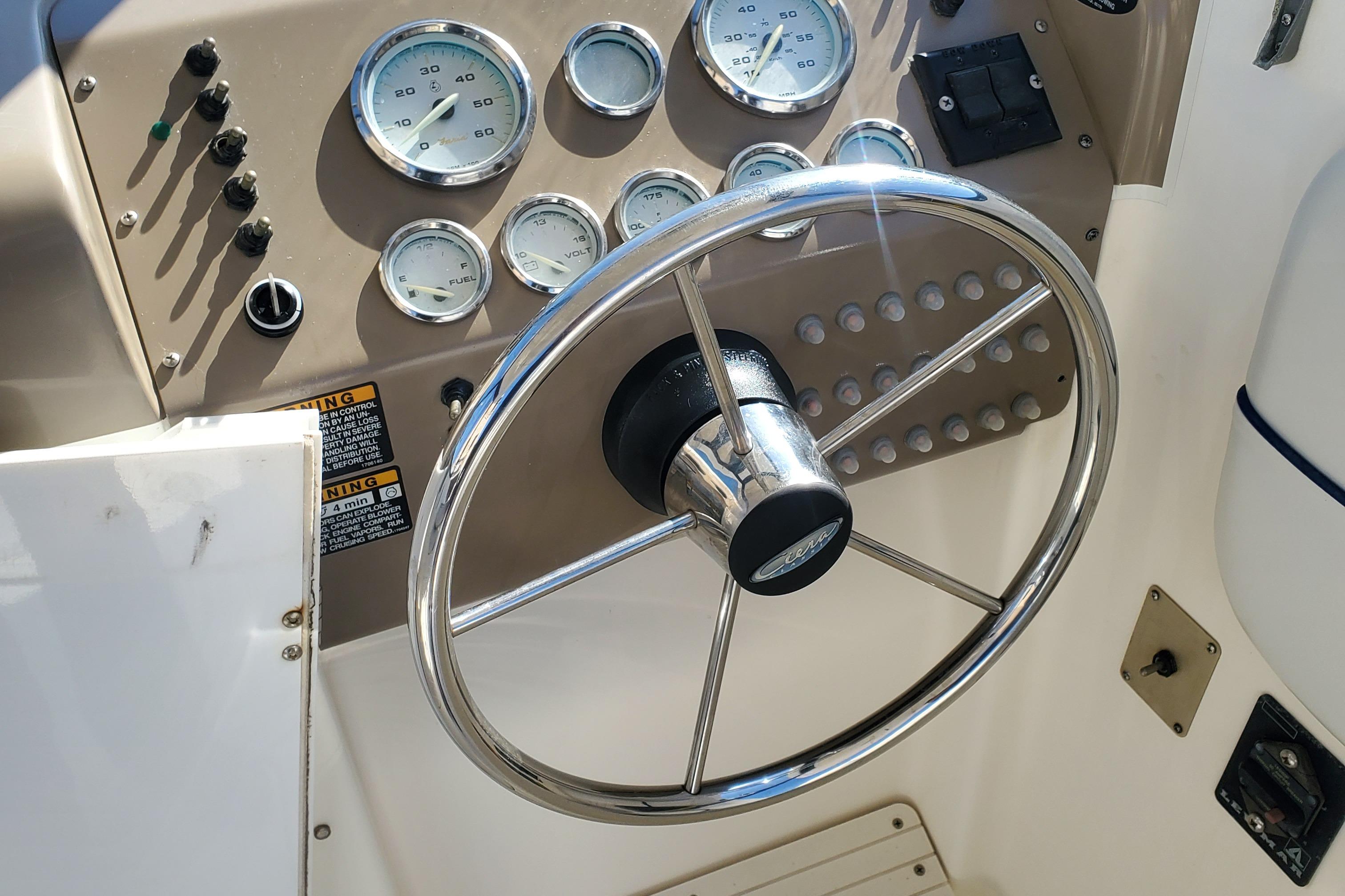 2003 Bayliner 2452 Classic Cruiser Cruiser for sale - YachtWorld