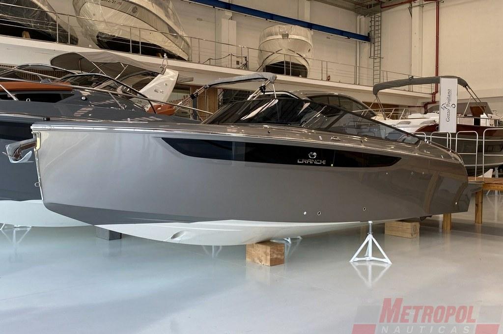 2023 Cranchi E 26 Classic Motor Yacht for sale - YachtWorld