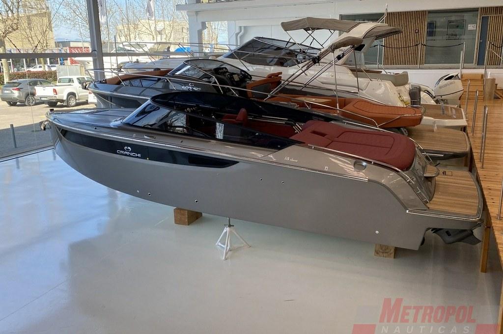 2023 Cranchi E 26 Classic Motor Yacht for sale - YachtWorld