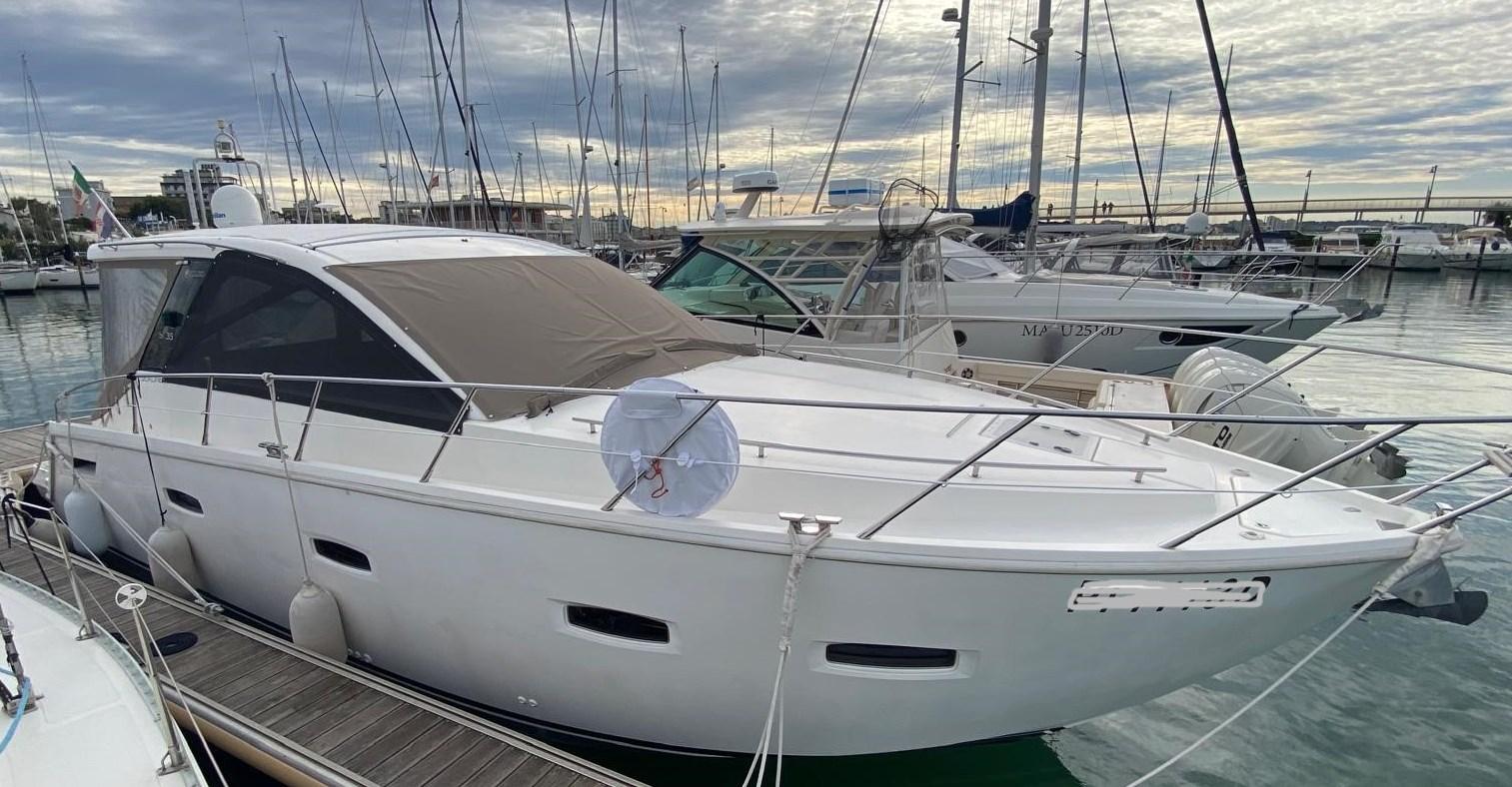 Used 2013 Sealine SC35 | TopBoats