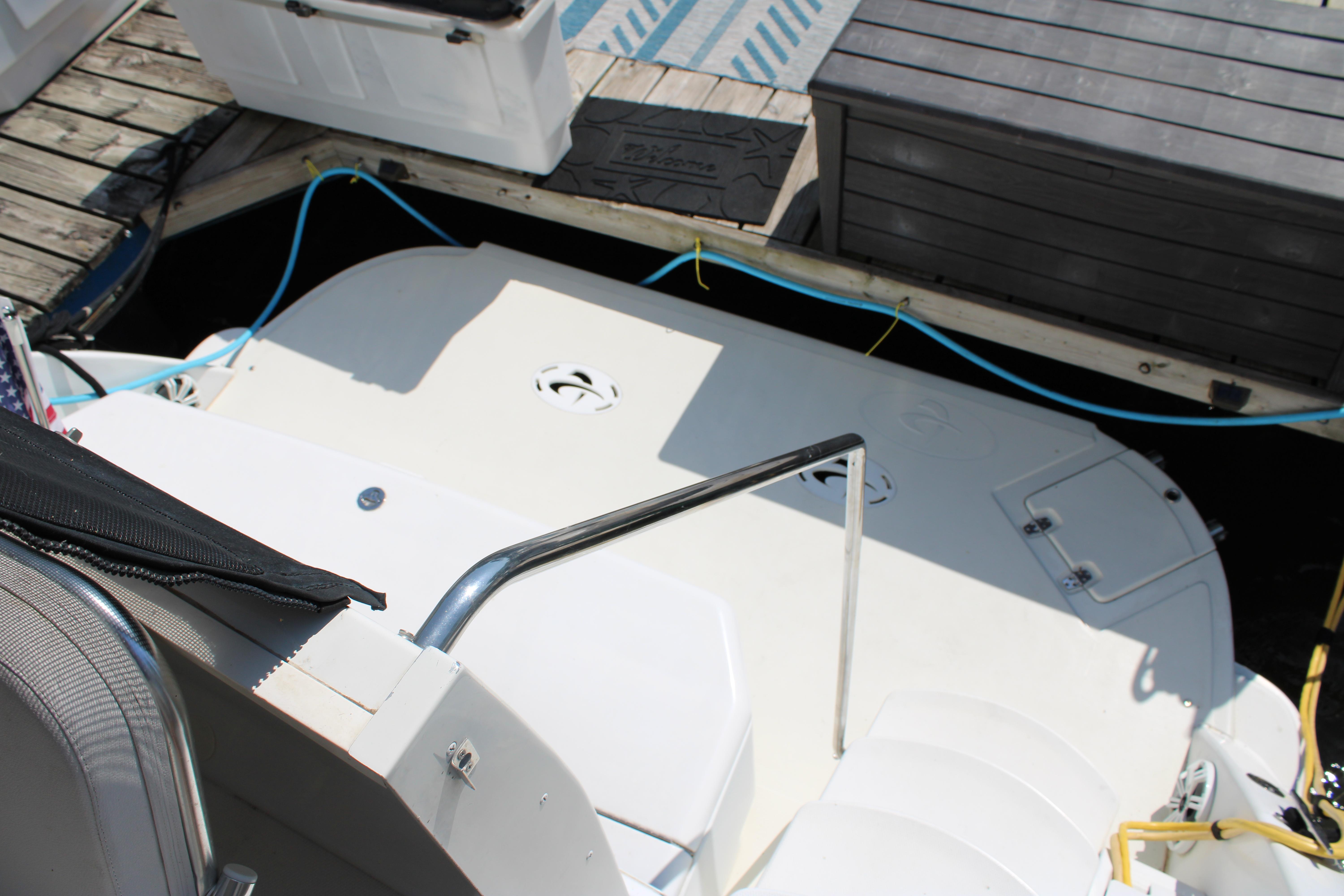 2002 Carver 356 Motor Yacht Cruiser for sale - YachtWorld