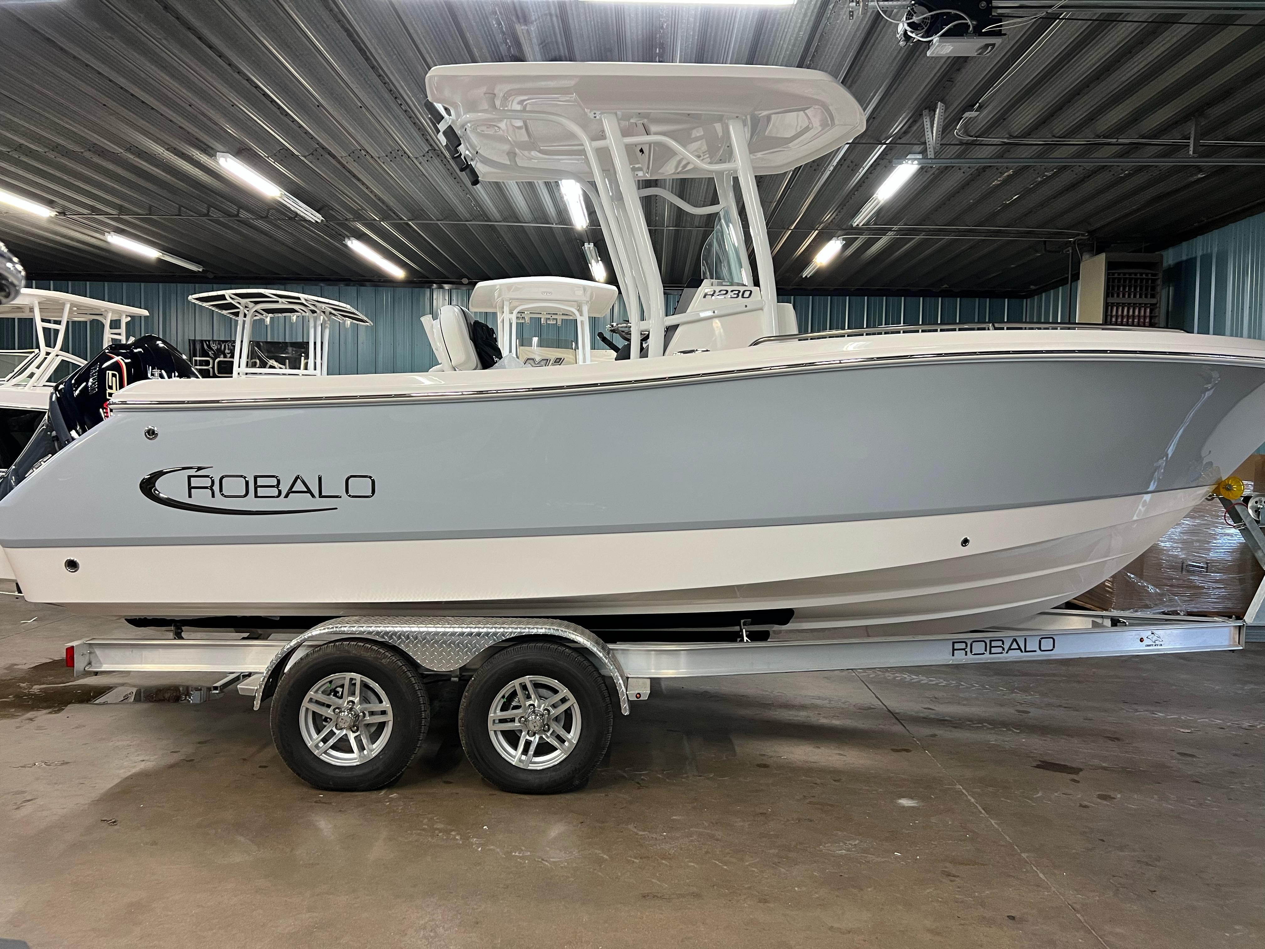 2023 Robalo R230 Center Console Center Console Boote Kaufen - YachtWorld