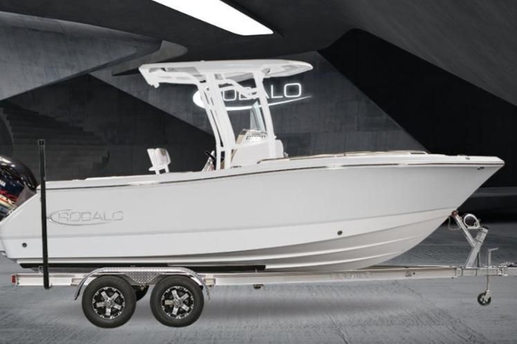 2023 Robalo R230 Center Console Center Console for sale - YachtWorld