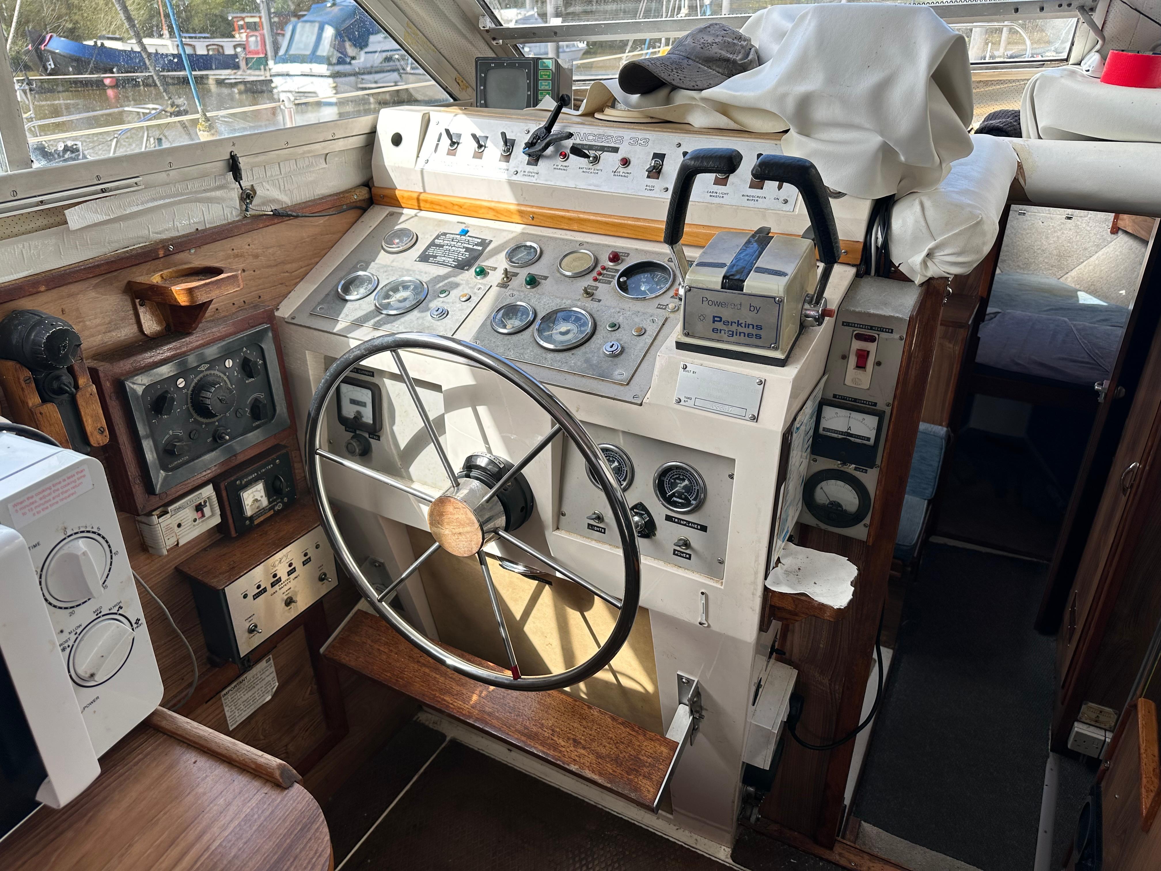 1976 Princess 33 Cruiser for sale - YachtWorld
