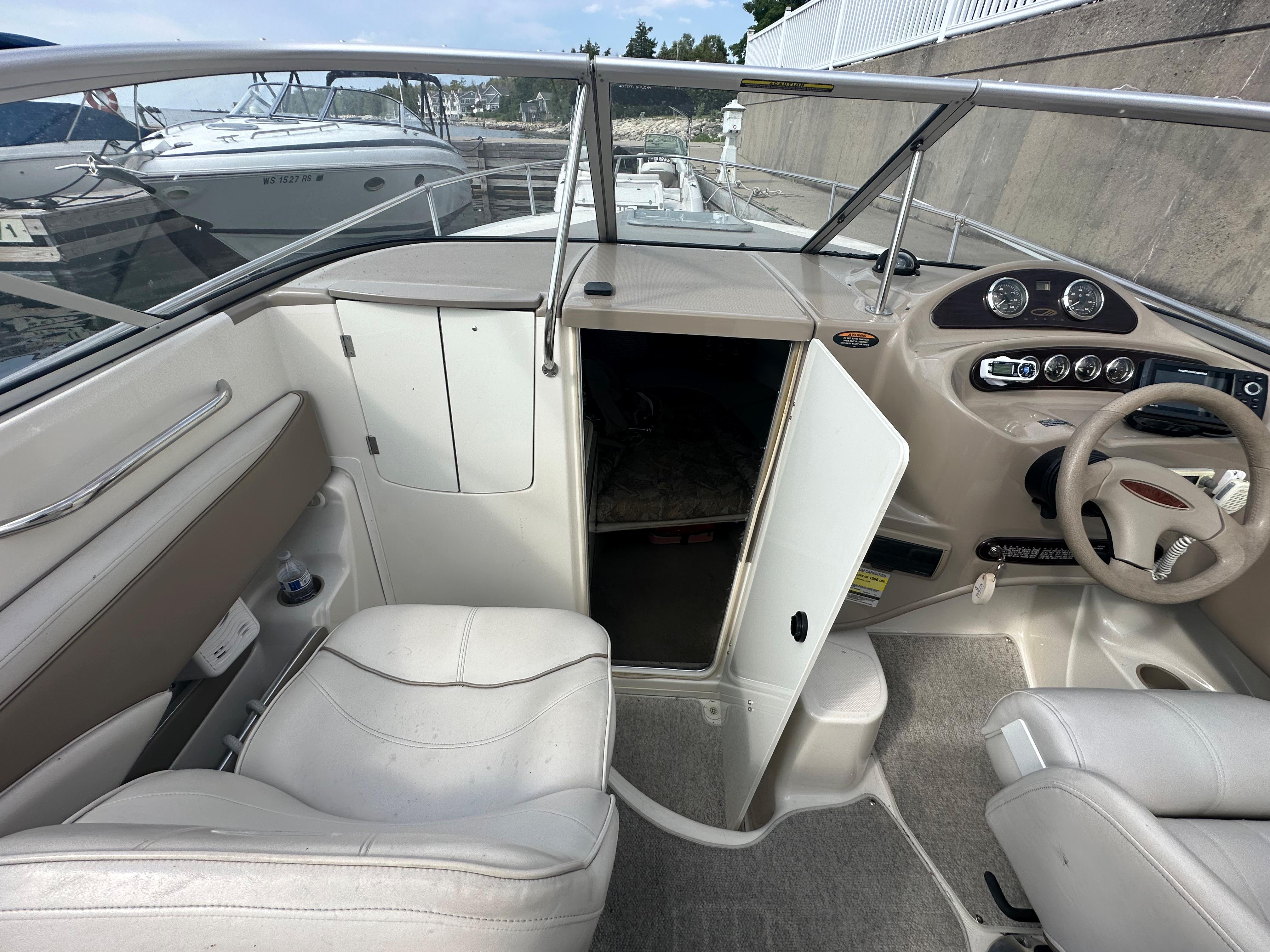 2000 Maxum 2300 SC Bateaux de plaisance à vendre - YachtWorld