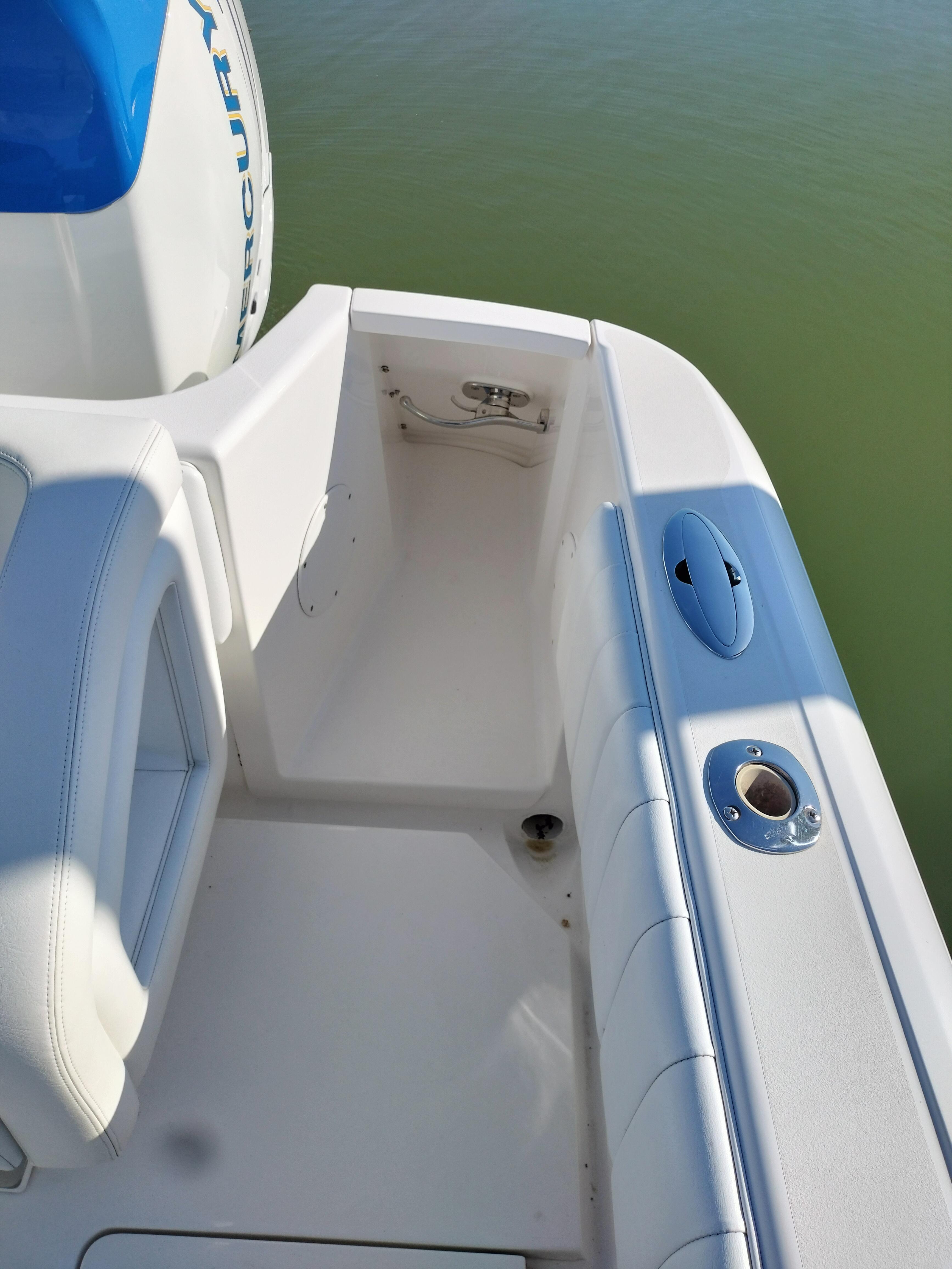 2013 Intrepid 327 Cuddy Center Console for sale - YachtWorld
