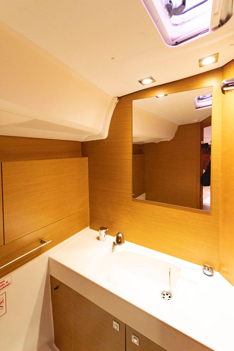 2013 Jeanneau Sun Odyssey 469 Cruiser for sale - YachtWorld