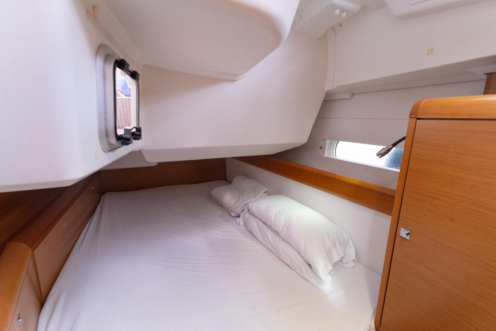 2013 Jeanneau Sun Odyssey 469 Cruiser for sale - YachtWorld