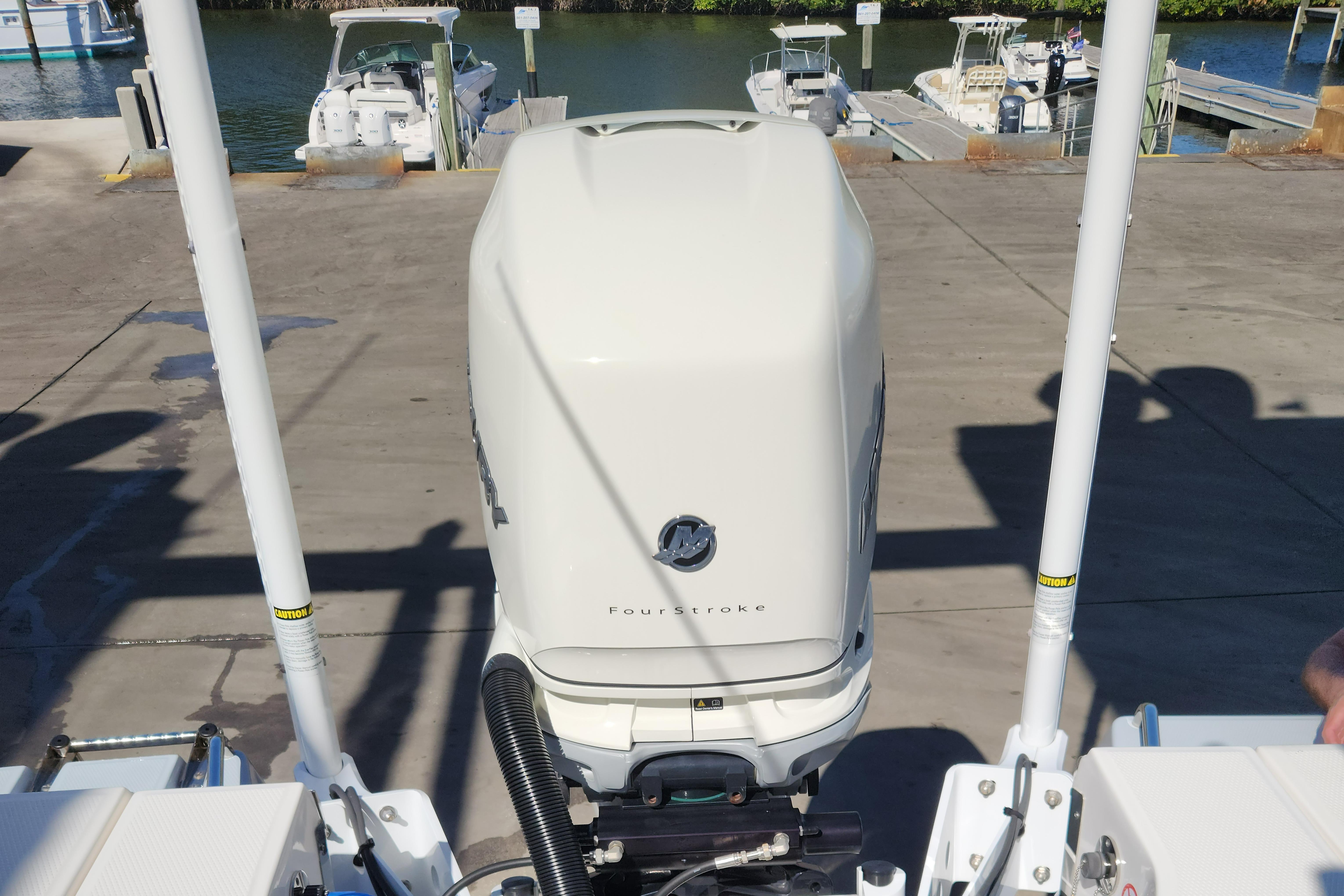 2023 Robalo 266 Cayman Bay for sale - YachtWorld