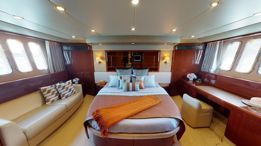 2006 Princess 67 Flybridge Motor Yachts for sale - YachtWorld