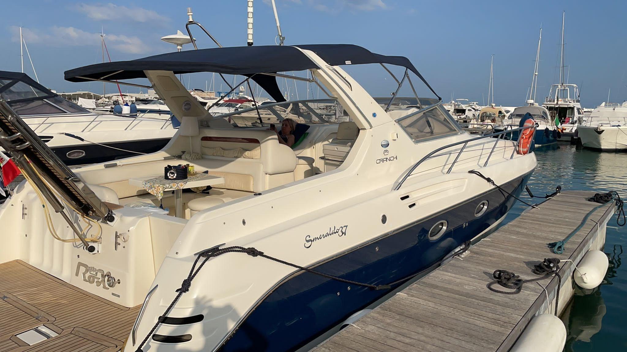 2000 Cranchi Smeraldo 37 Express Cruiser for sale - YachtWorld