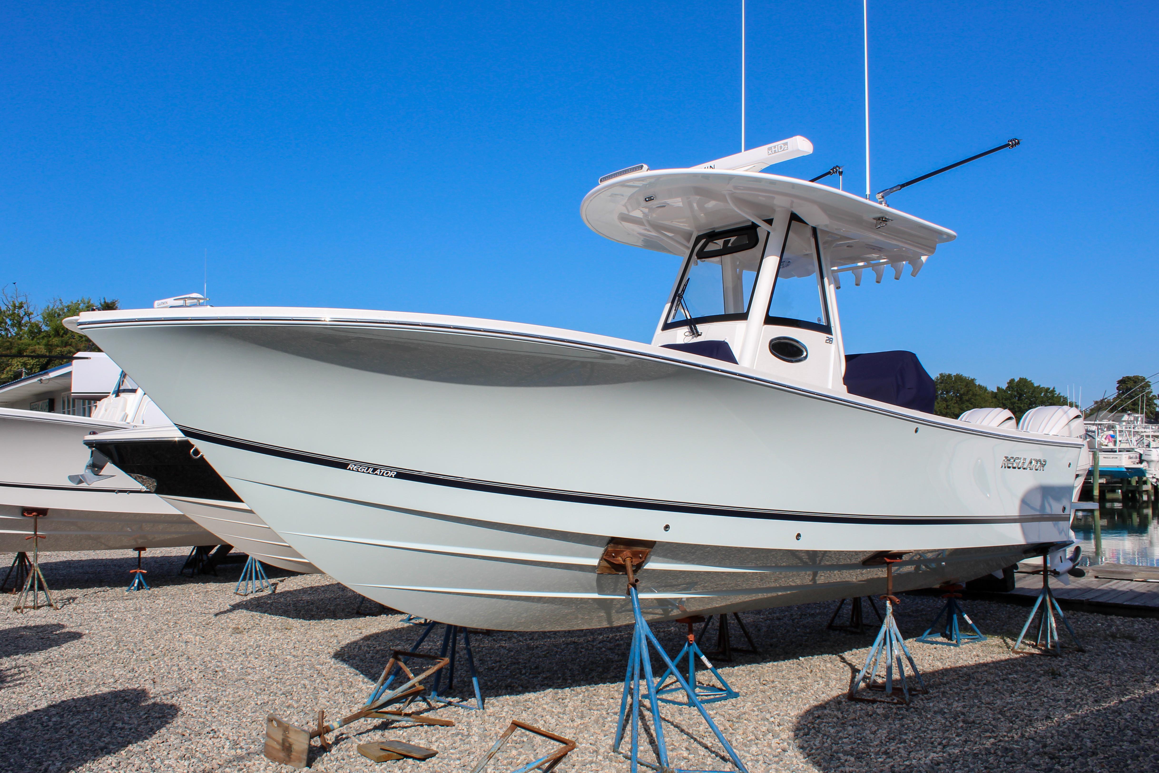 2024 Regulator 28 Middenconsole boten te koop- YachtWorld