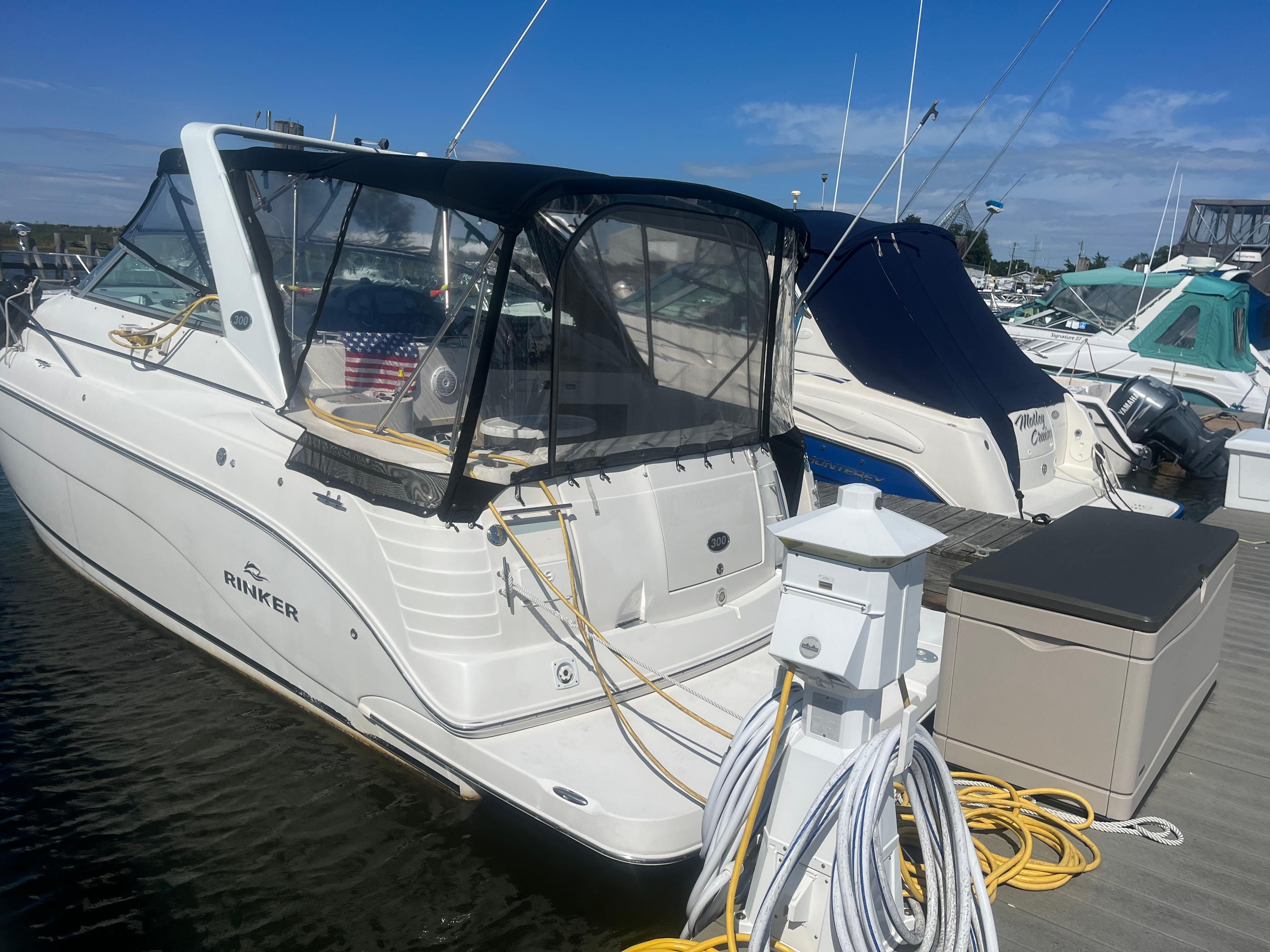 2007 Rinker 300 Express Cruiser Cruiser for sale - YachtWorld