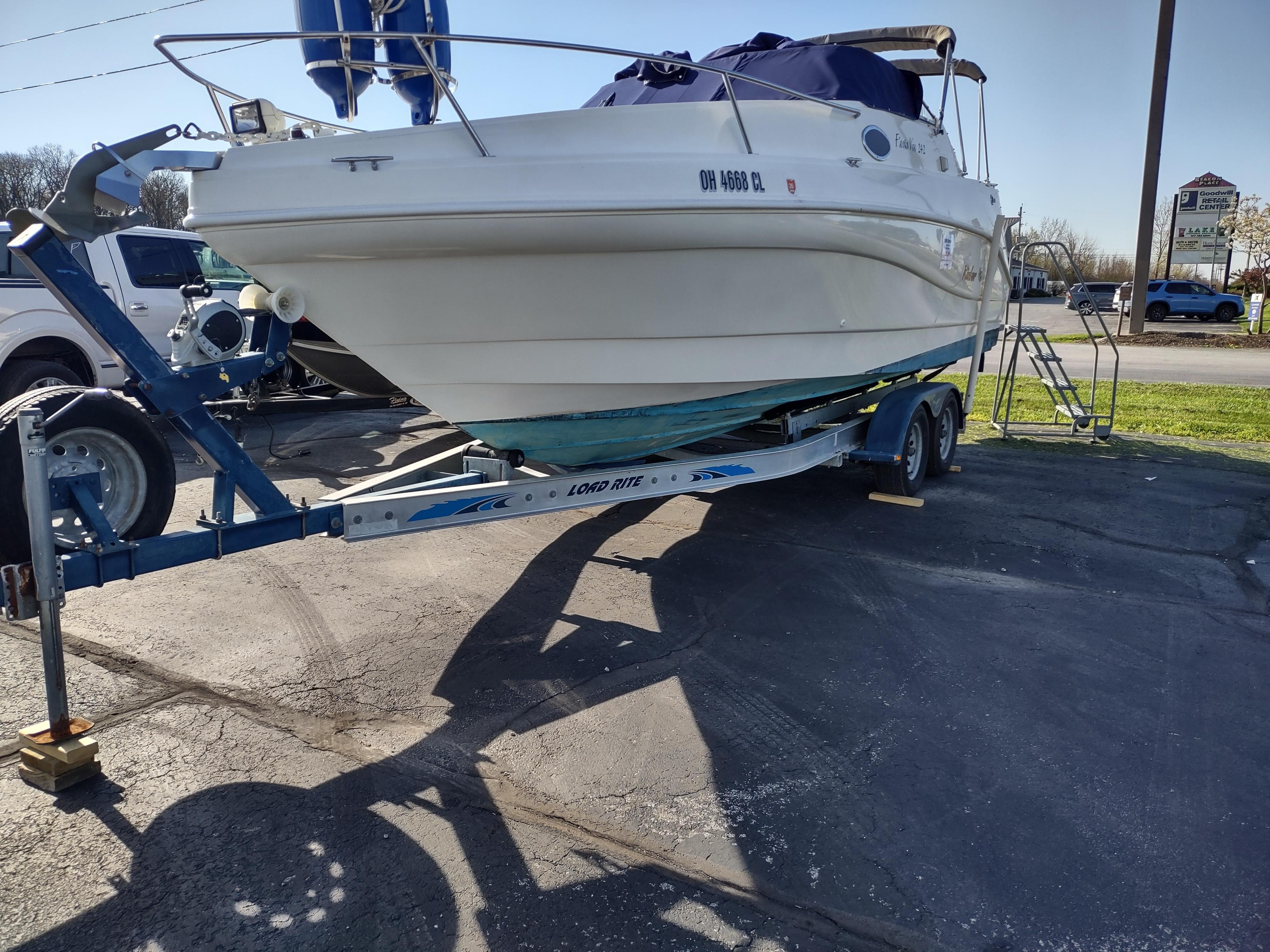 1999 Rinker 242 Cruiser for sale - YachtWorld