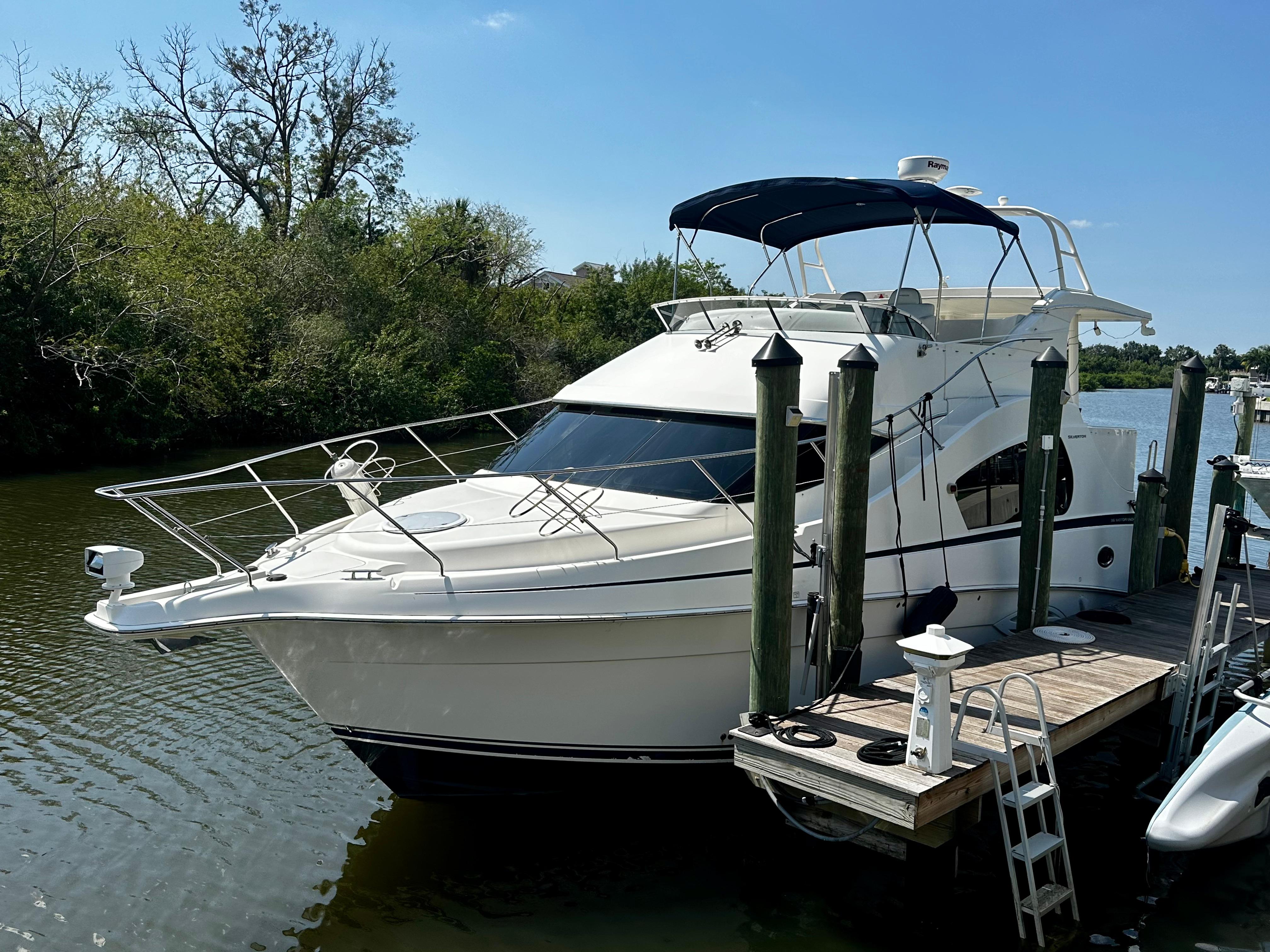 Silverton 35 Motor Yacht Gebraucht in Florida - iNautia