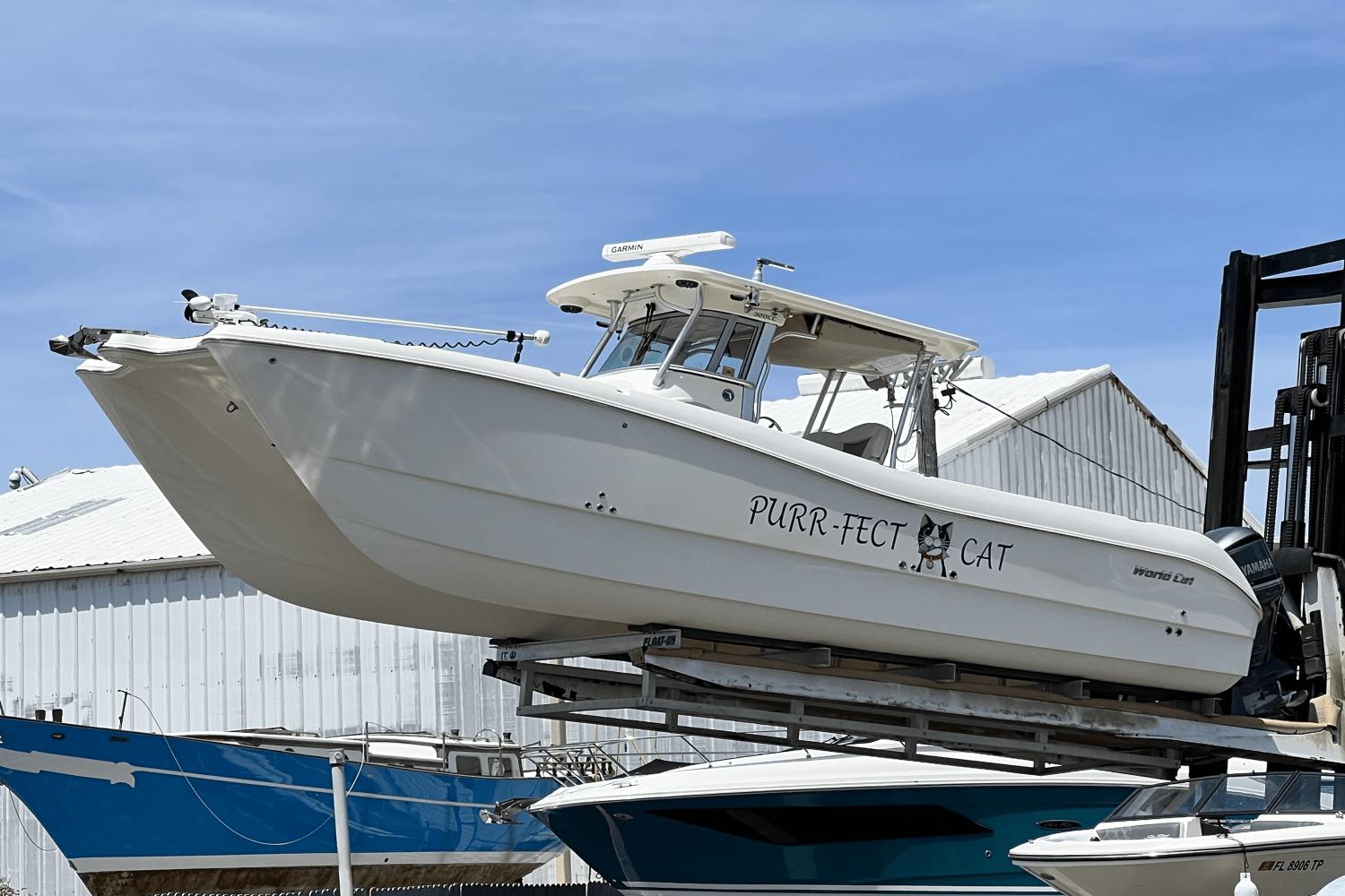 2014 World Cat 320 CC Sport Fishing for sale - YachtWorld
