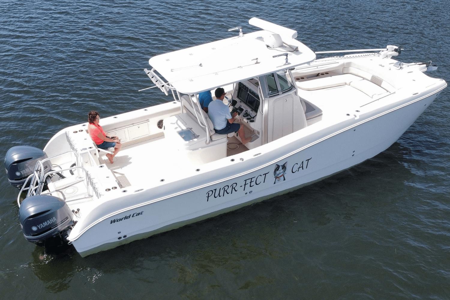 2014 World Cat 320 CC Sport Fishing for sale - YachtWorld