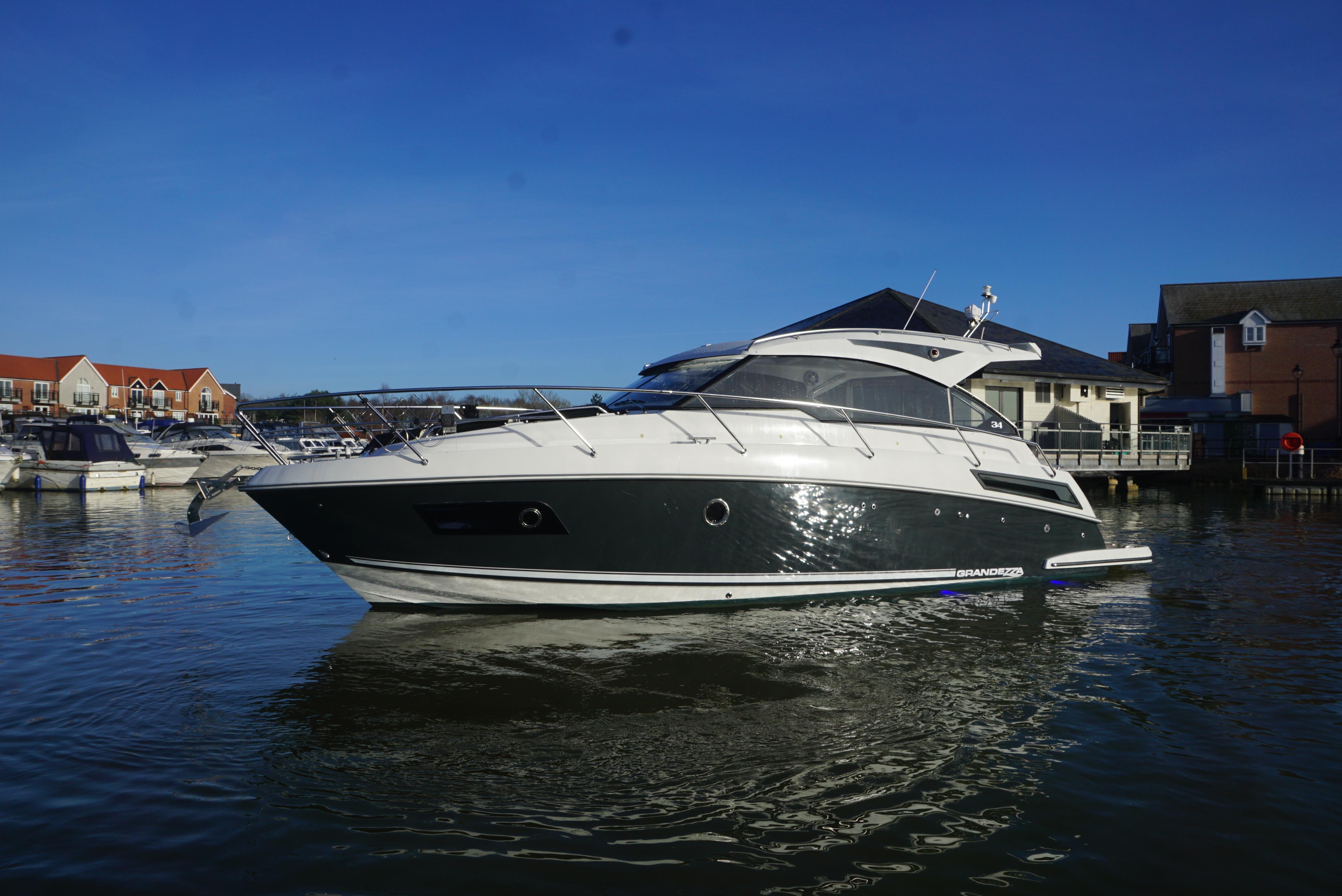 Grandezza 34 OC | 2019 | 10m - Lincolnshire | Boatshop24