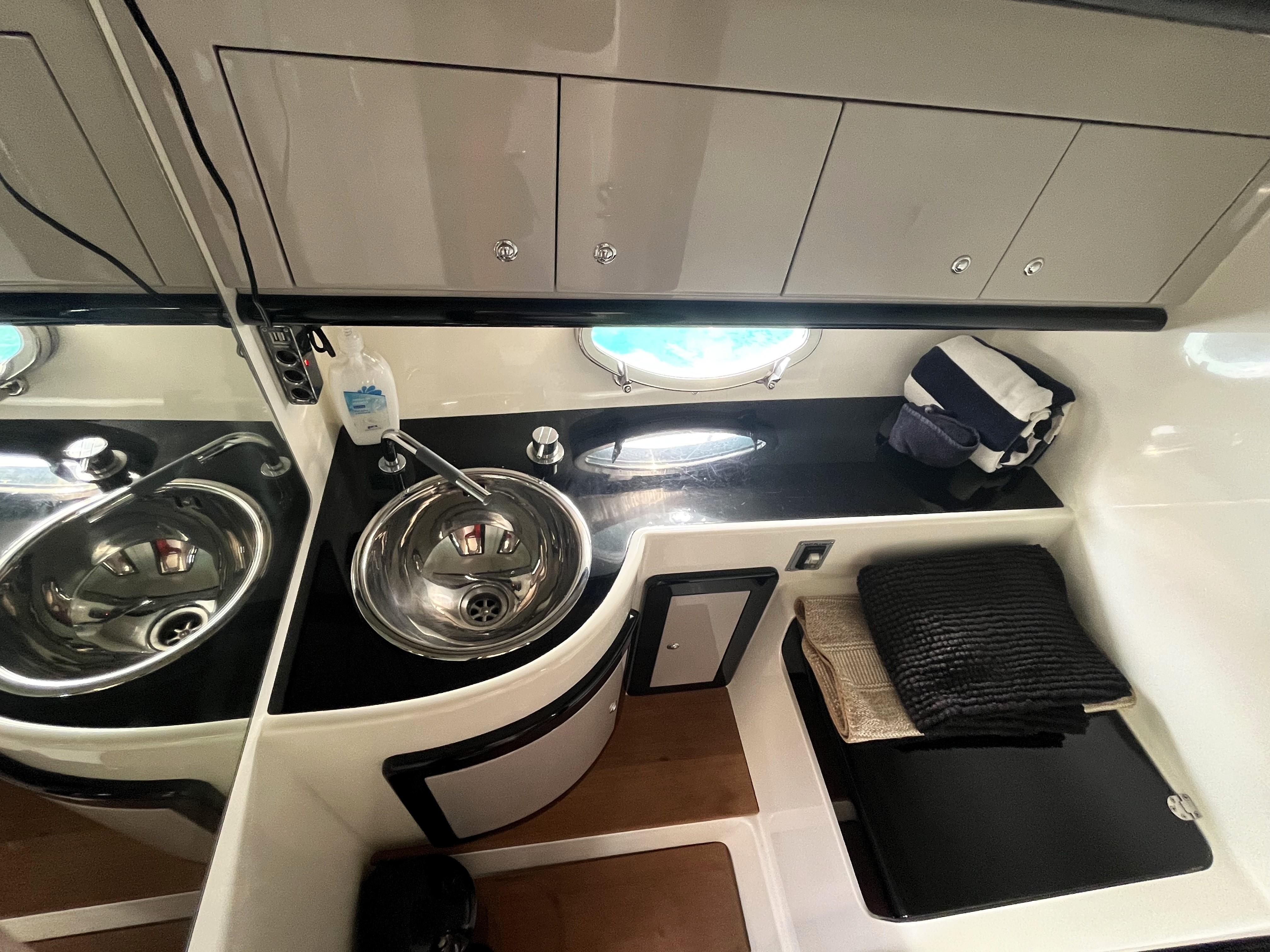 2007 Performance 1107 Motor Yachts for sale - YachtWorld