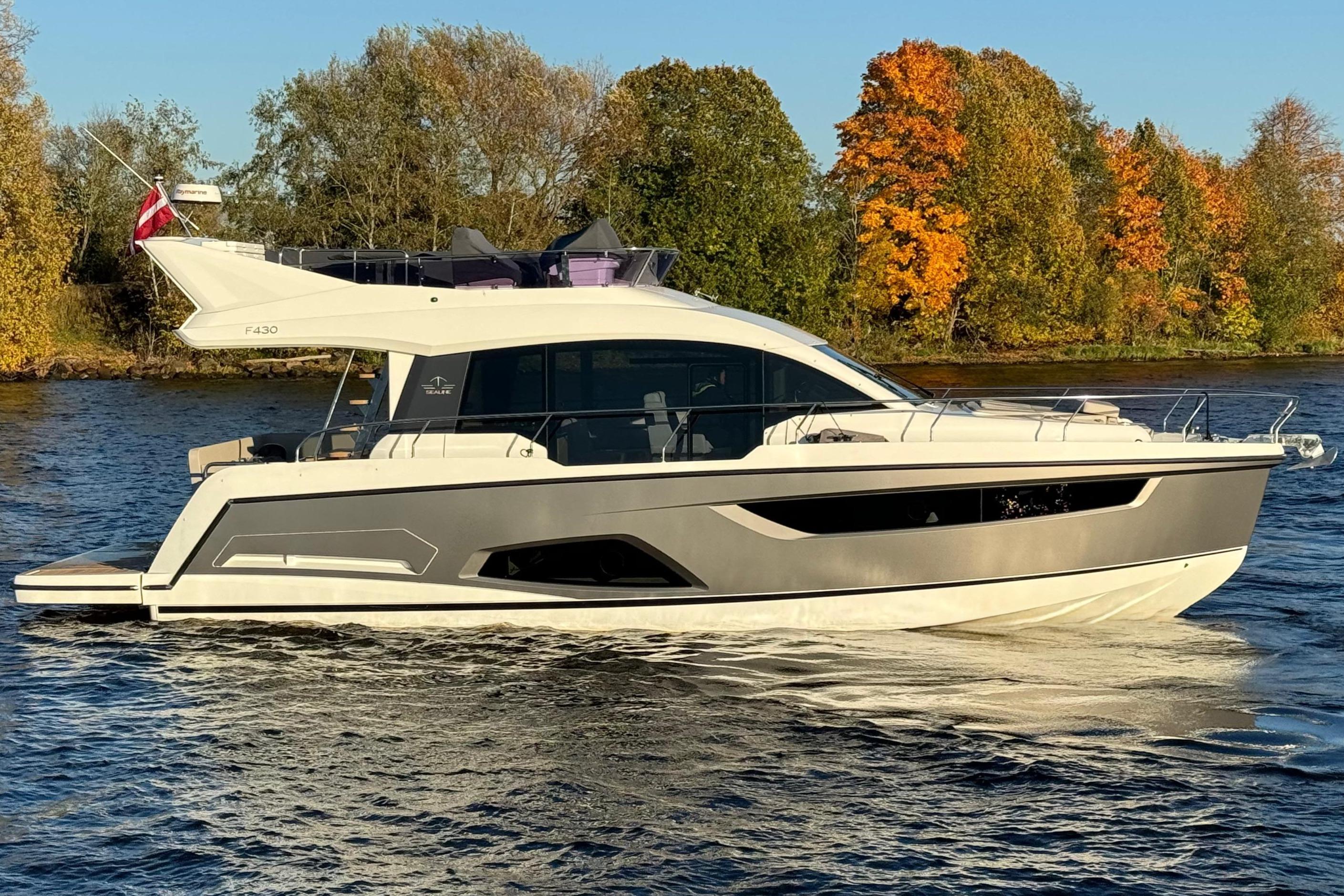 Sealine F430 | 14m | 2021 | Boats and Outboards