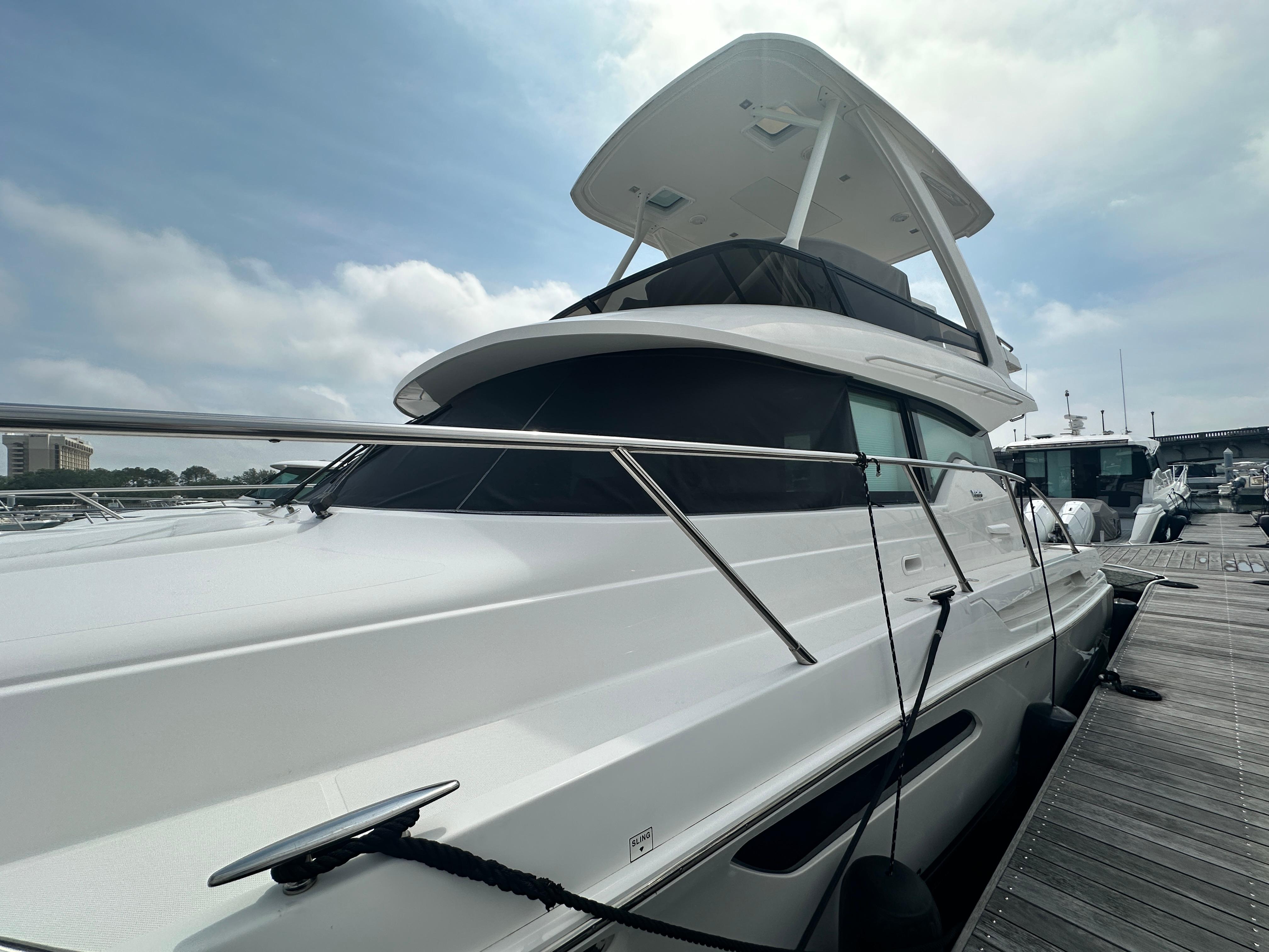 2021 Tiara Yachts F44 Flybridge Flybridge for sale - YachtWorld