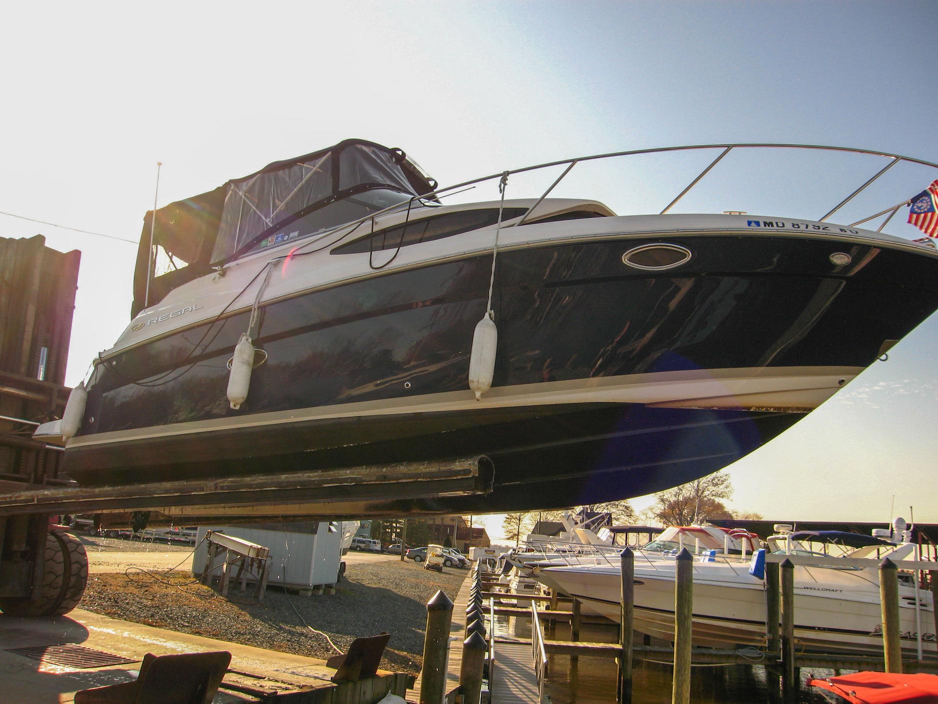 2006 Regal 2565 Window Express Motorcruiser Kaufen - YachtWorld
