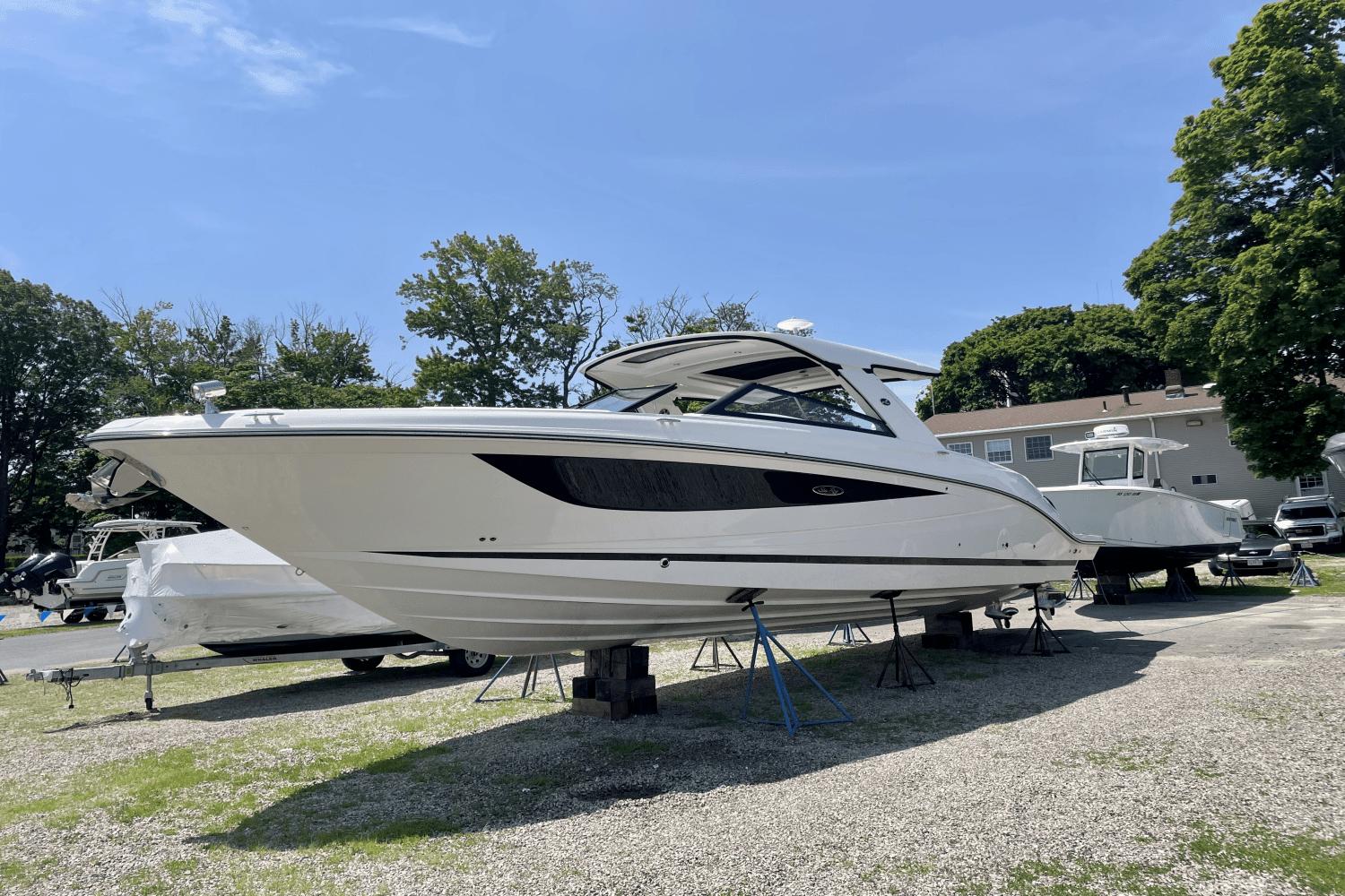 2023 Sea Ray SLX 400 Outboard Runabout for sale - YachtWorld