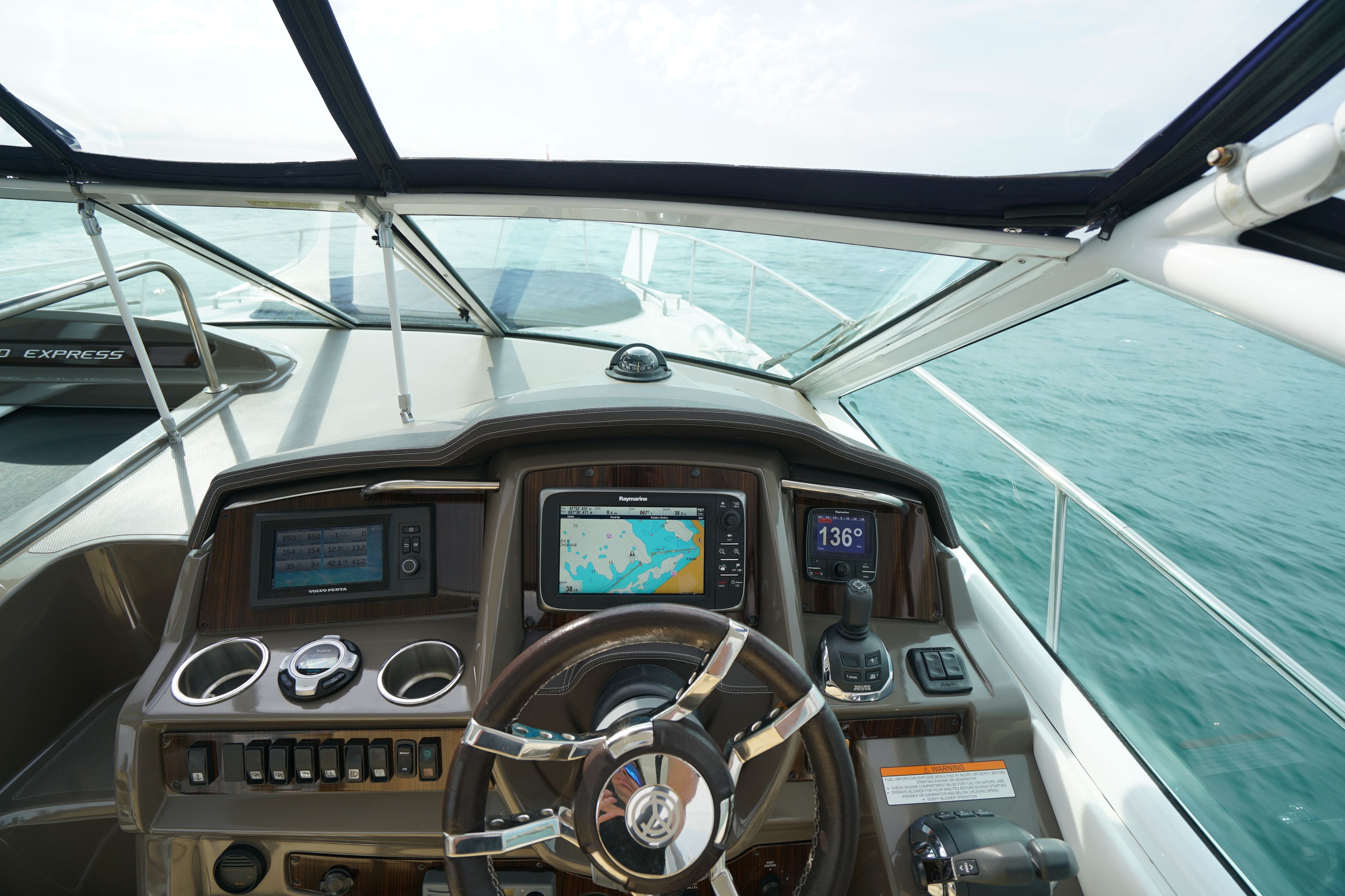 2013 Cruisers Yachts 380 Express - Weber Yachts