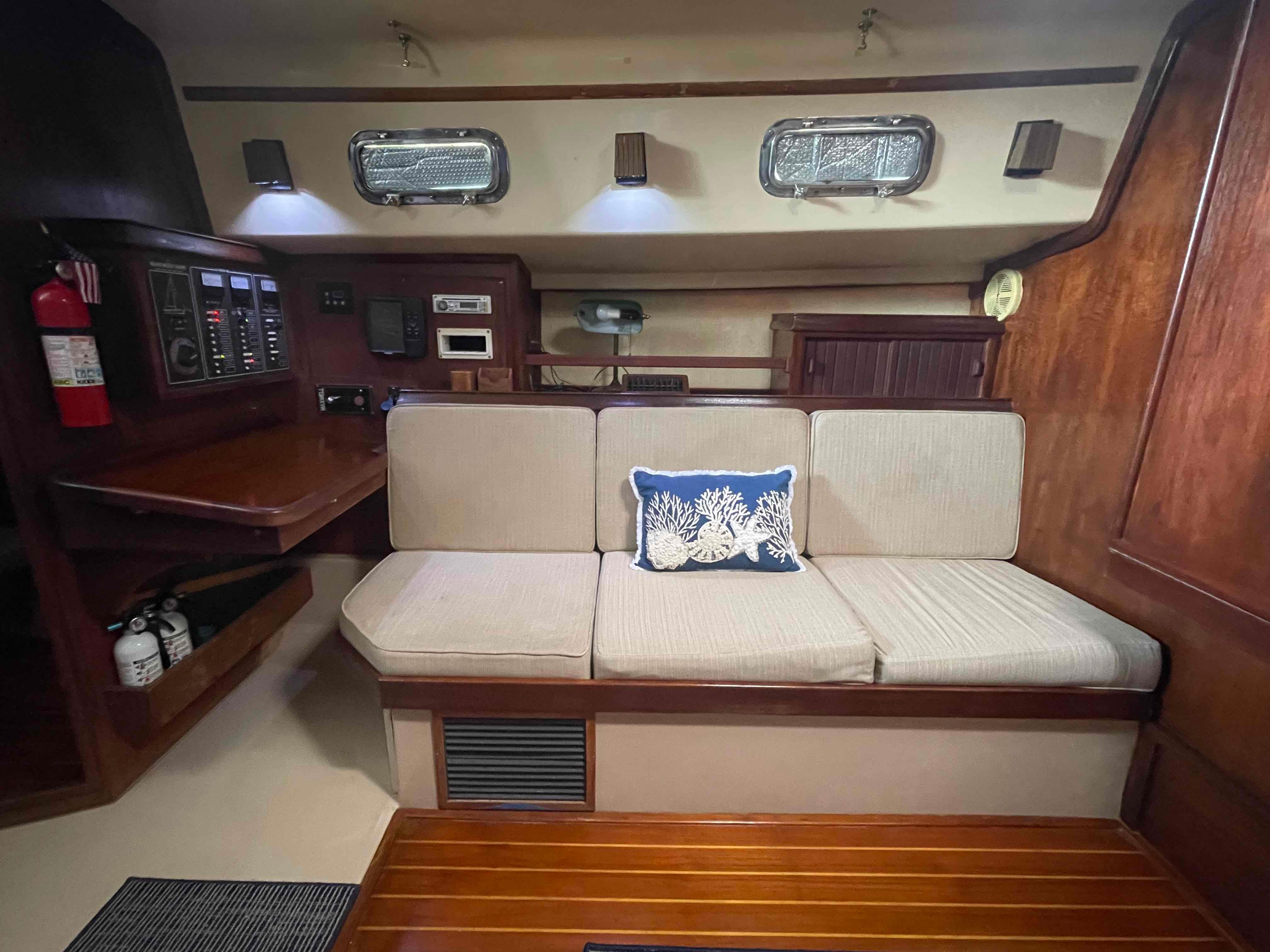1990 Island Packet 35 Cruiser for sale - YachtWorld