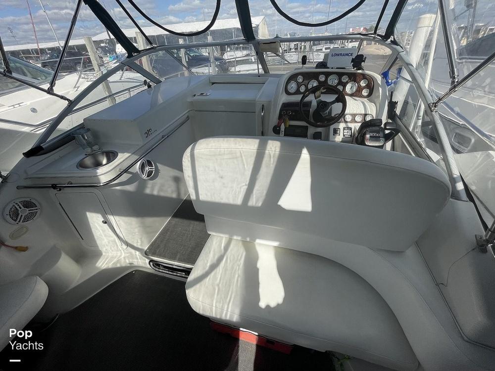 Larson Cabrio 310 Mid-Cabin | 1996 | 9m - Michigan | Boatshop24