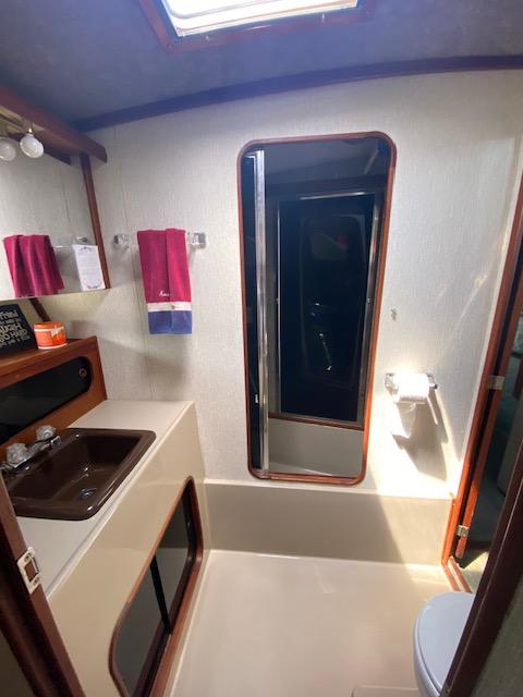 1985 Bayliner 3870 Motoryacht Cruiser for sale - YachtWorld