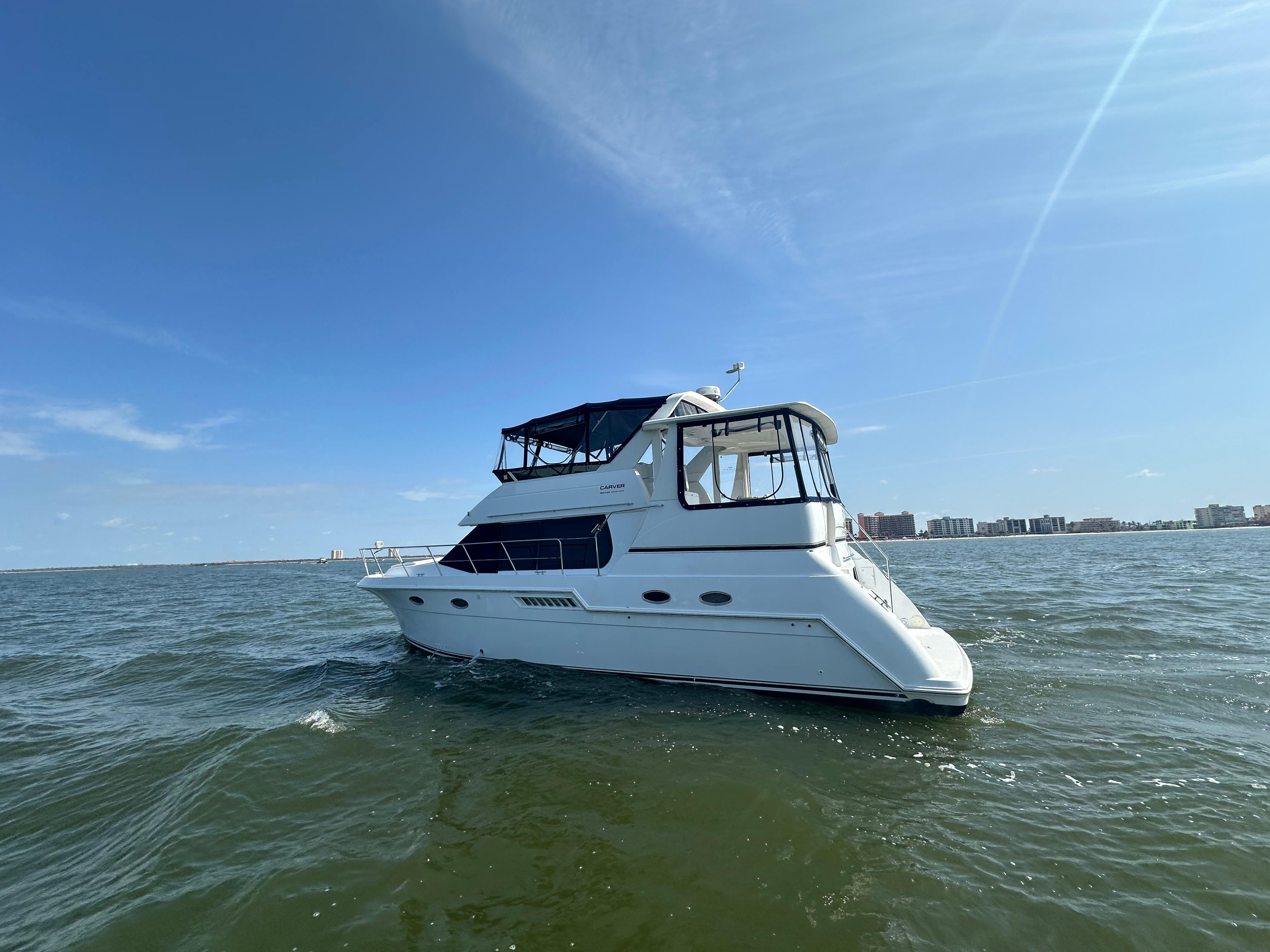 2000 Carver 406 Motor Yacht Motor Yachts for sale - YachtWorld