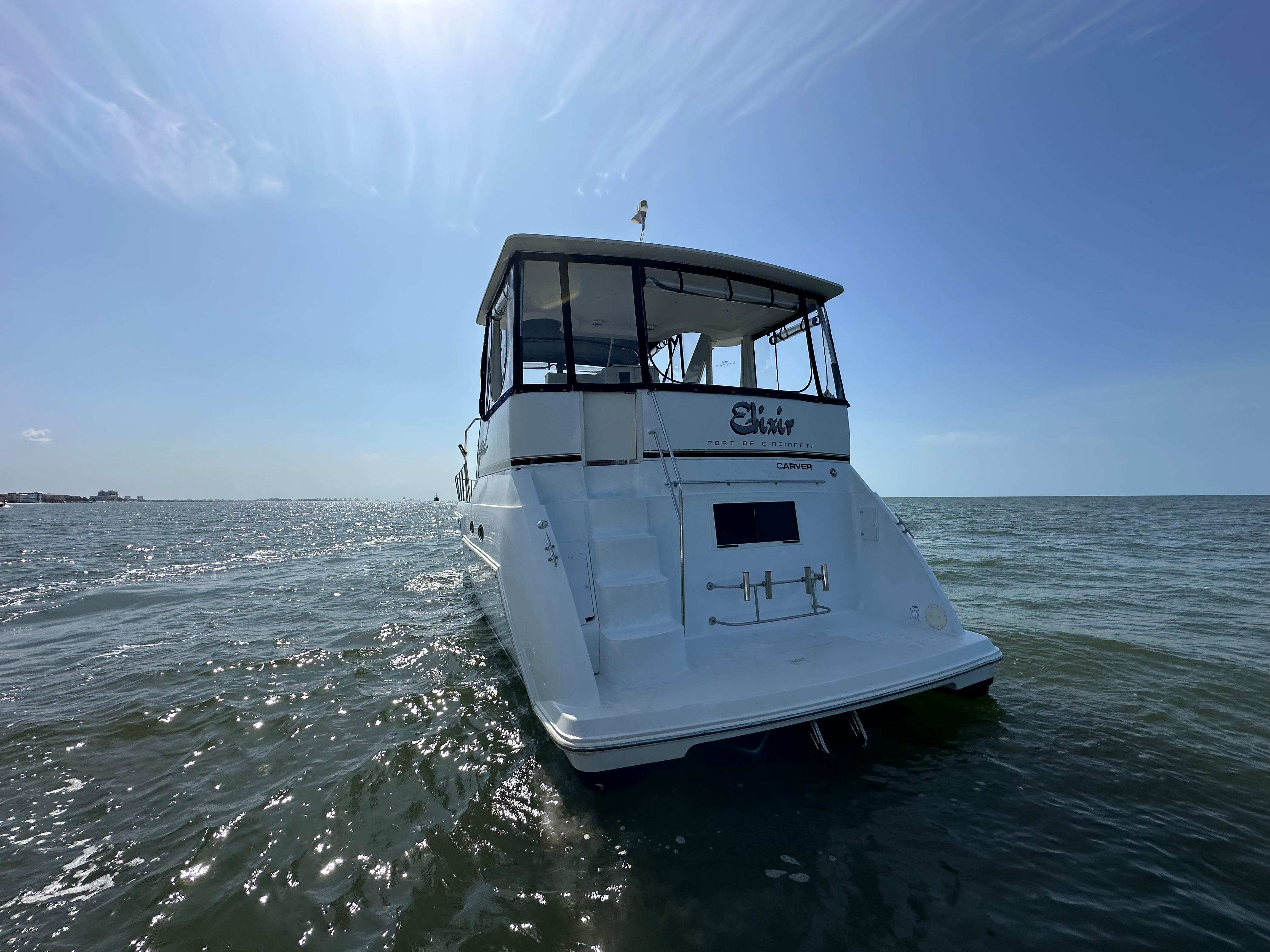 2000 Carver 406 Motor Yacht Motor Yachts for sale - YachtWorld