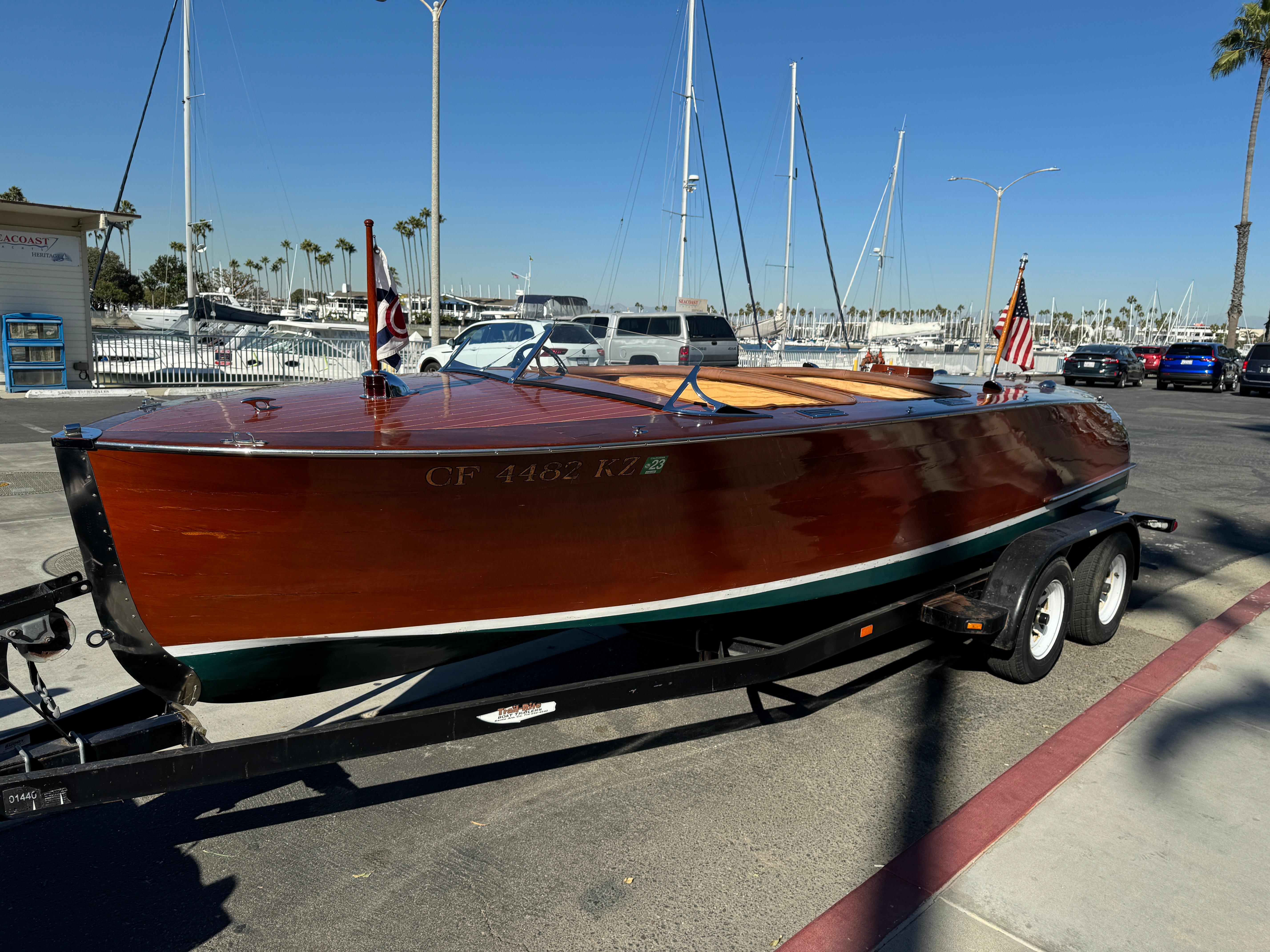 2000 Custom Chris Craft Barrel Back Replica Antiikki ja Klassikot myytävät - YachtWorld