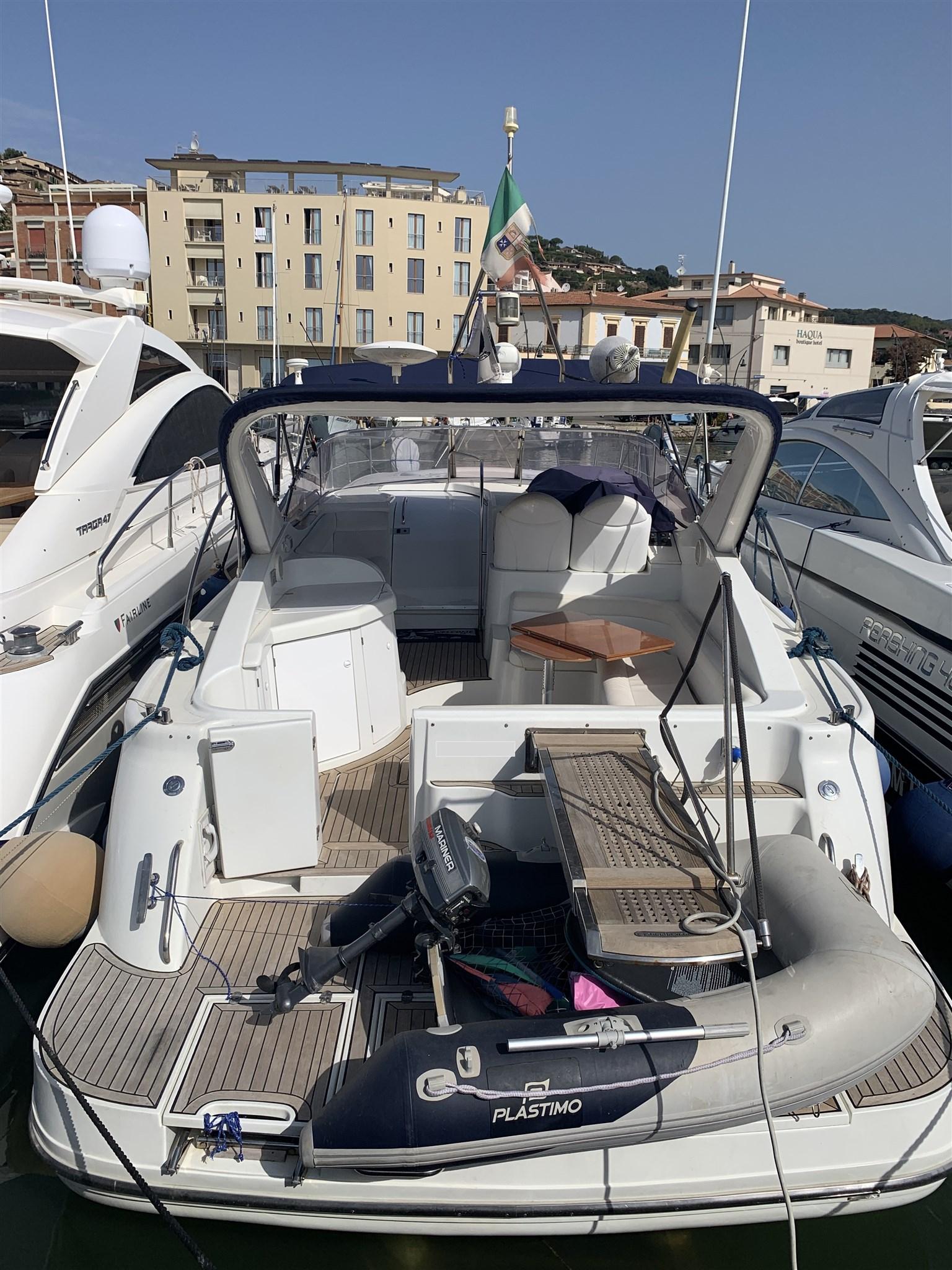 2005 Innovazione e Progetti MIRA 40 Express Cruiser for sale - YachtWorld