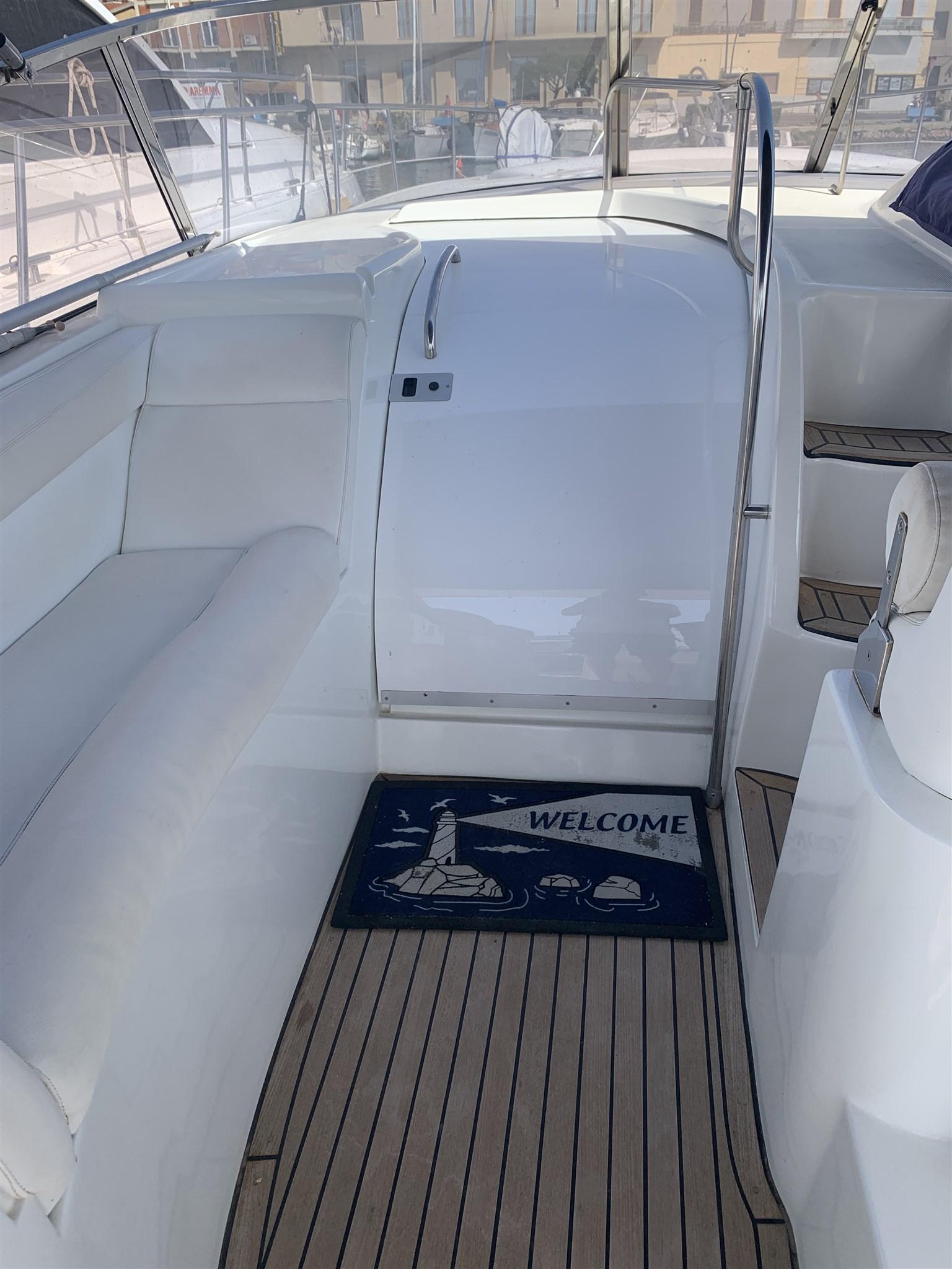 2005 Innovazione e Progetti MIRA 40 Express Cruiser for sale - YachtWorld