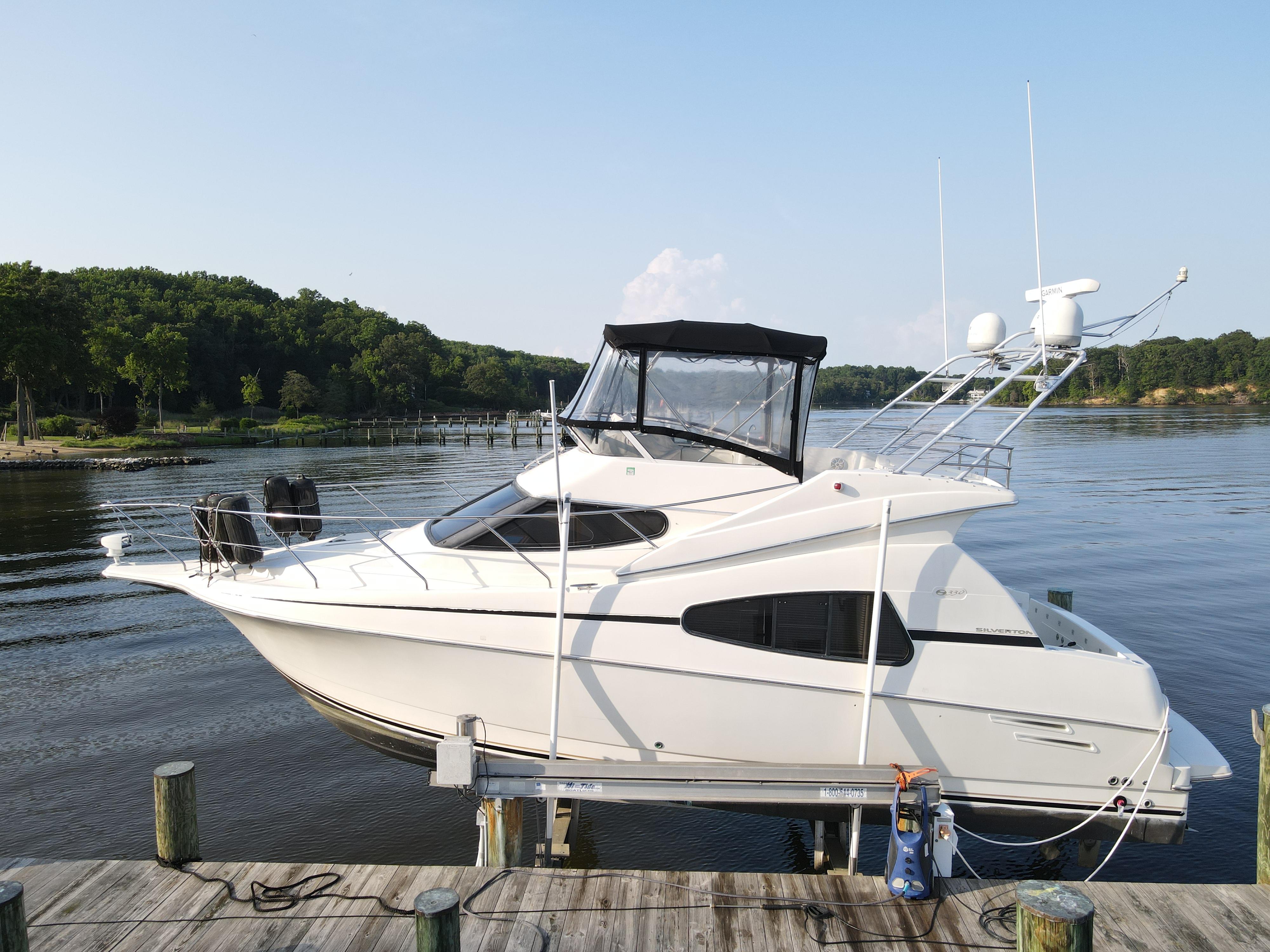 2002 Silverton 330 Sport Bridge Cruiser for sale - YachtWorld