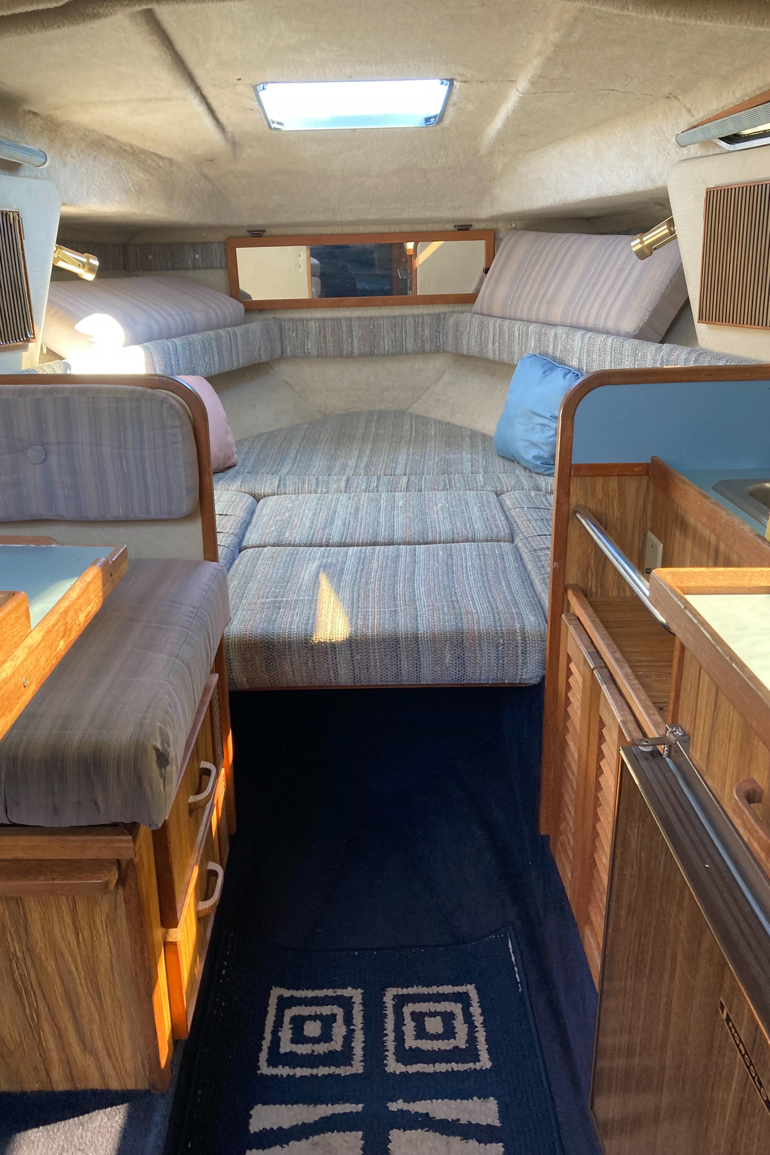 1986 Sea Ray 268 Sundancer Cuddy Cabin for sale - YachtWorld