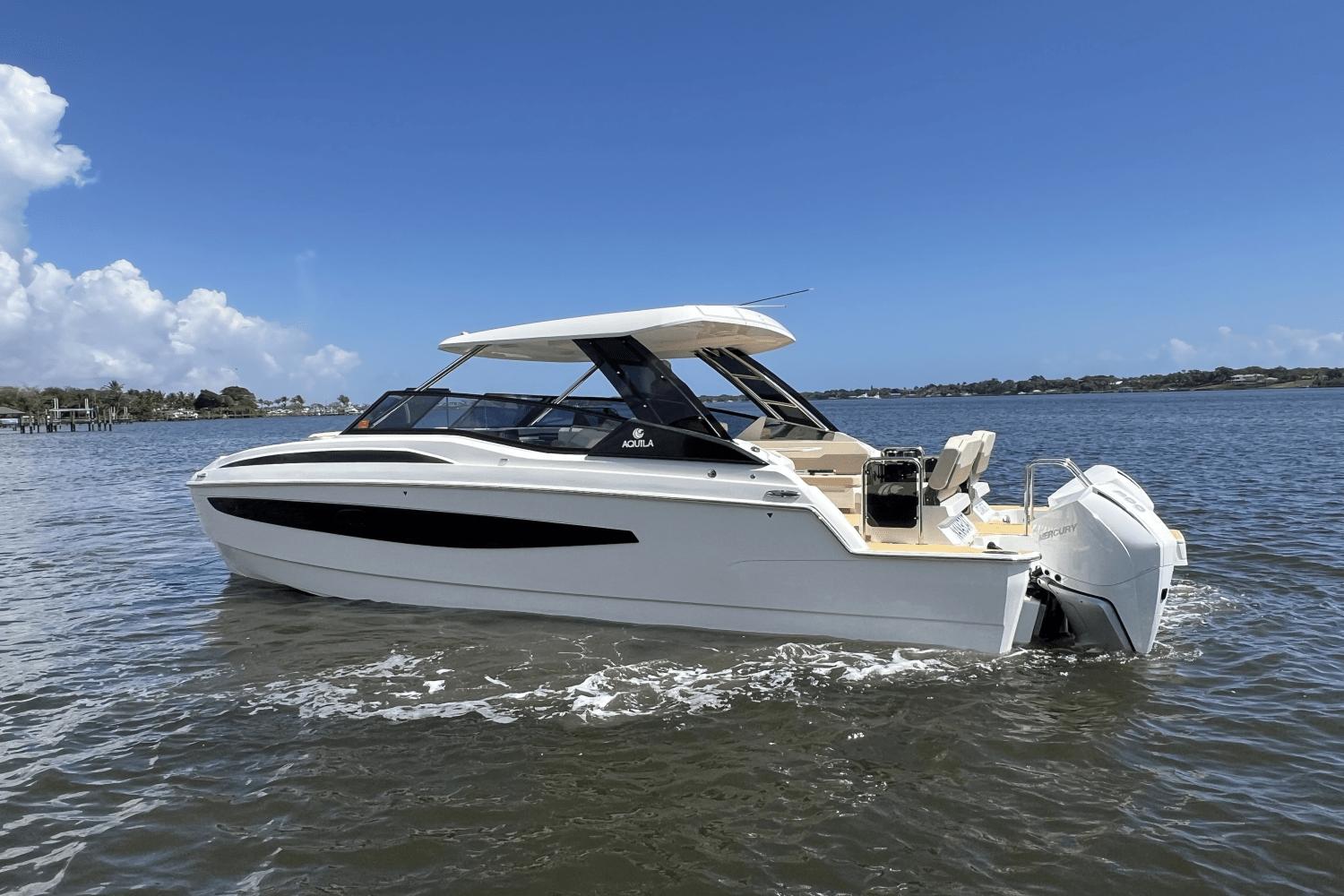 2023 Aquila 32 Sport Dual Console for sale - YachtWorld