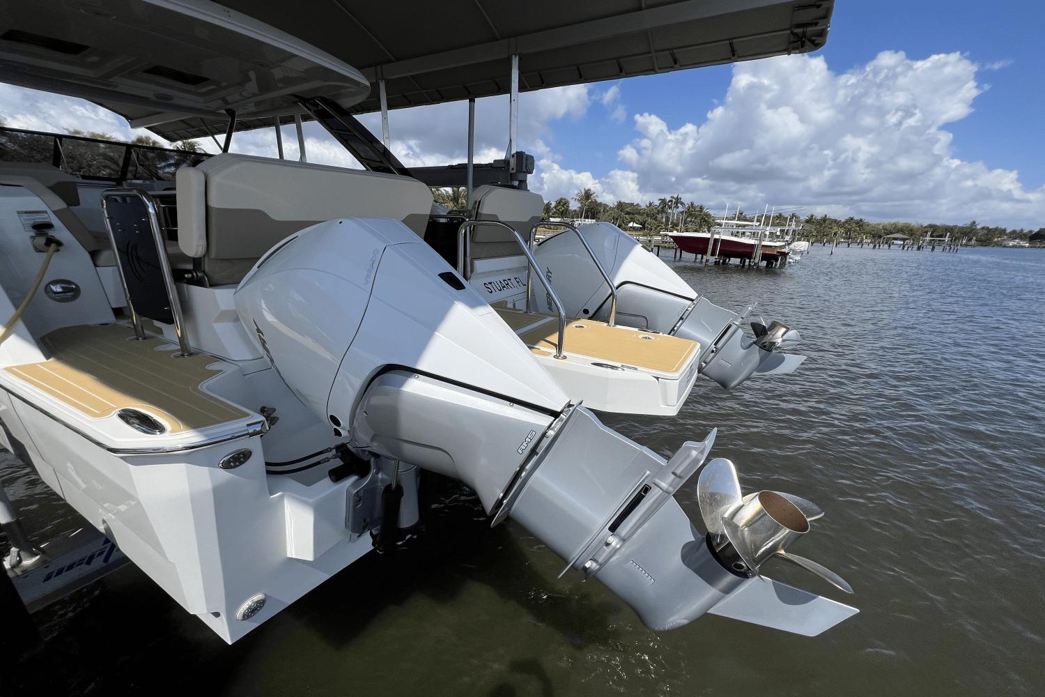 2023 Aquila 32 Sport Dual Console for sale - YachtWorld