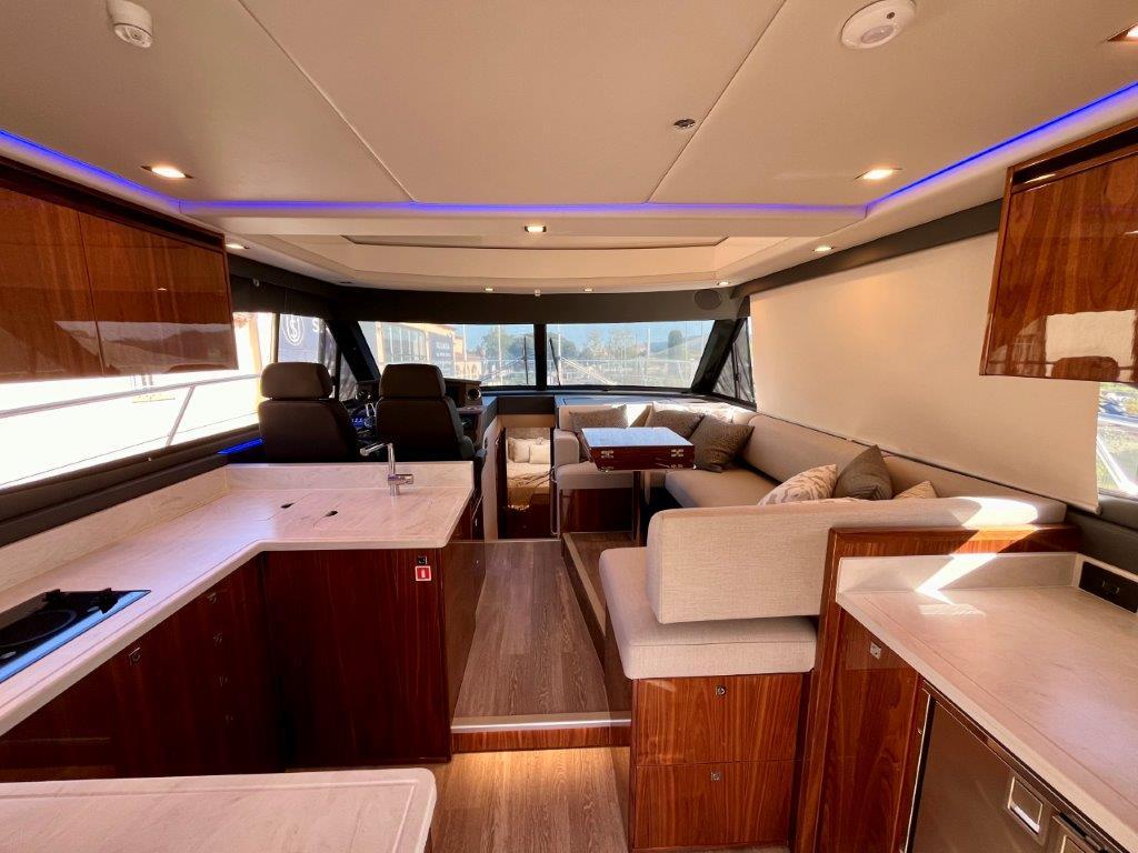 2024 Riviera 4600 Sport Yacht Platinum Edition Cruiser for sale ...