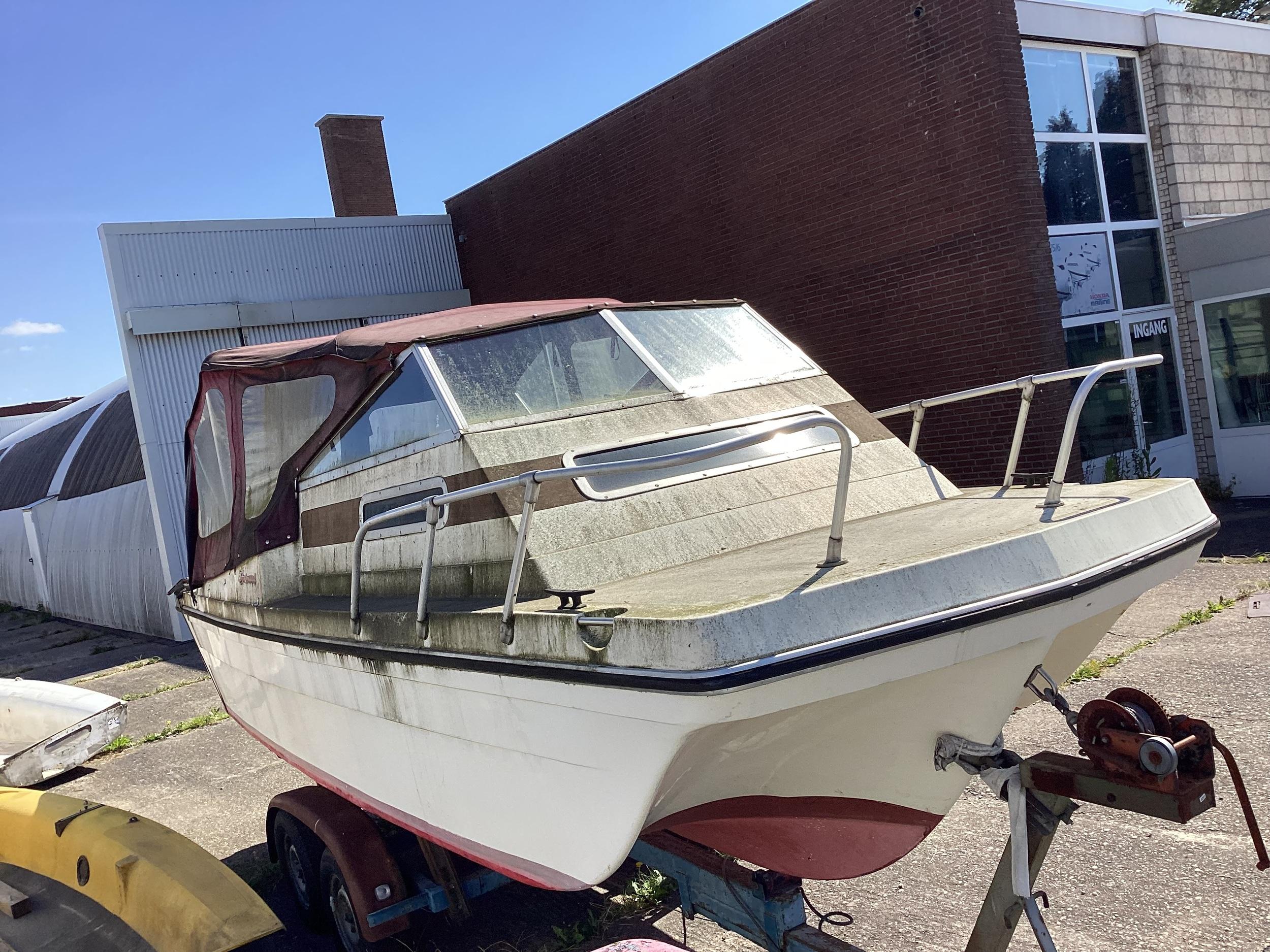 Used 1900 Birchwood 560 | TopBoats