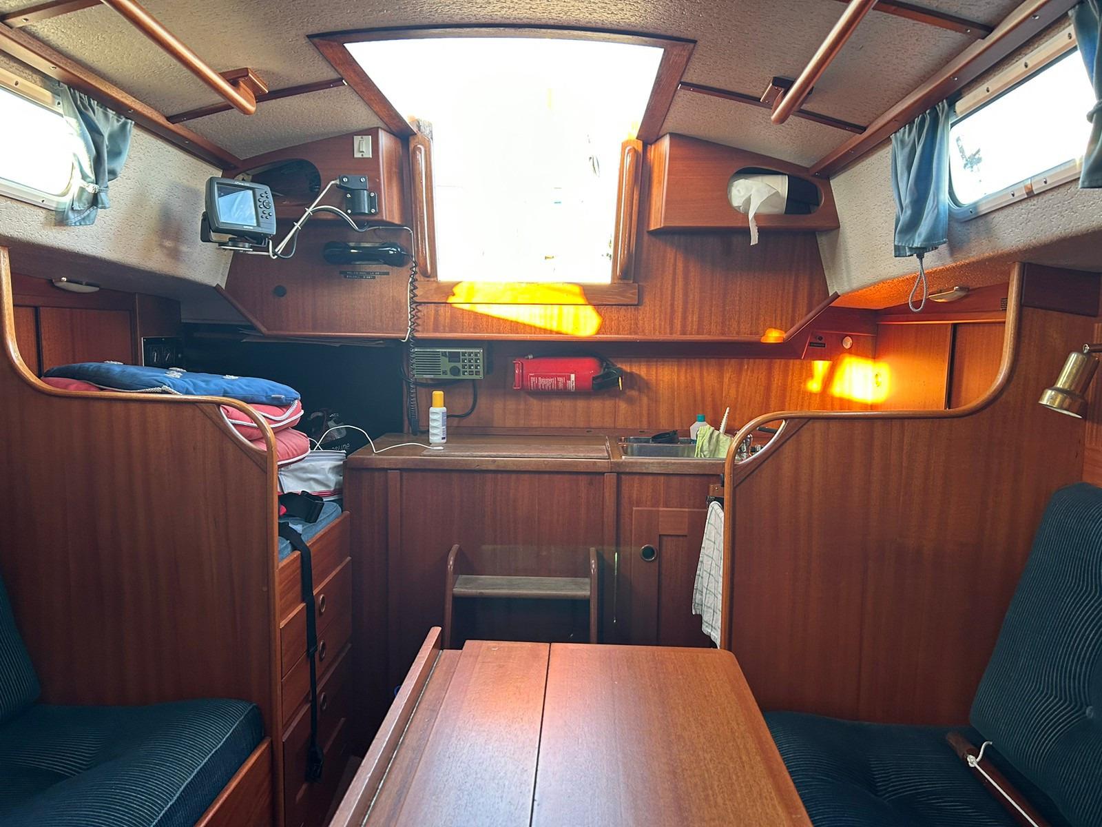 1988 Hallberg-Rassy 29 Racer/ cruiser zeilboten te koop- YachtWorld