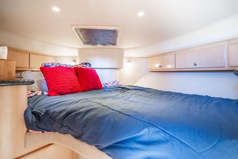 2000 Carver 406 Aft Cabin Motor Yacht - Weber Yachts