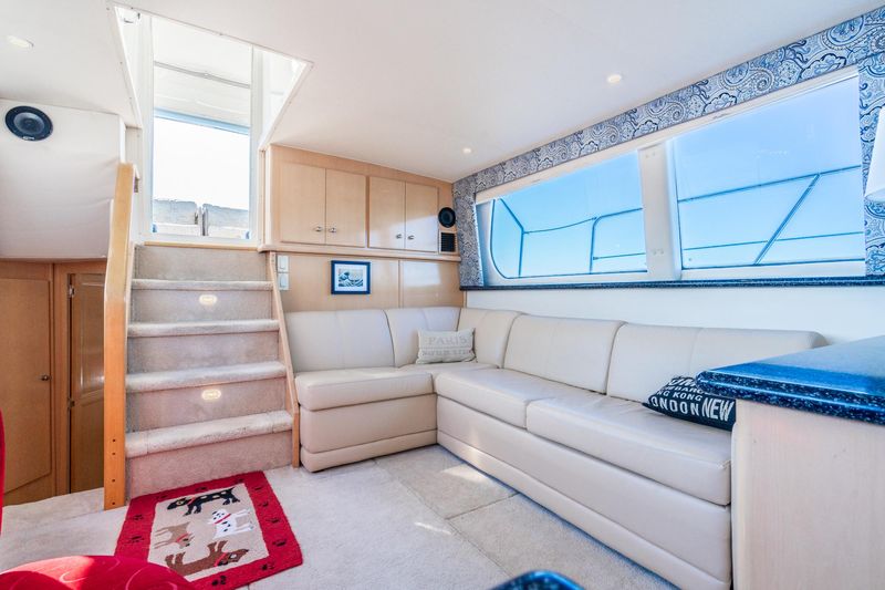 2000 Carver 406 Aft Cabin Motor Yacht - Weber Yachts