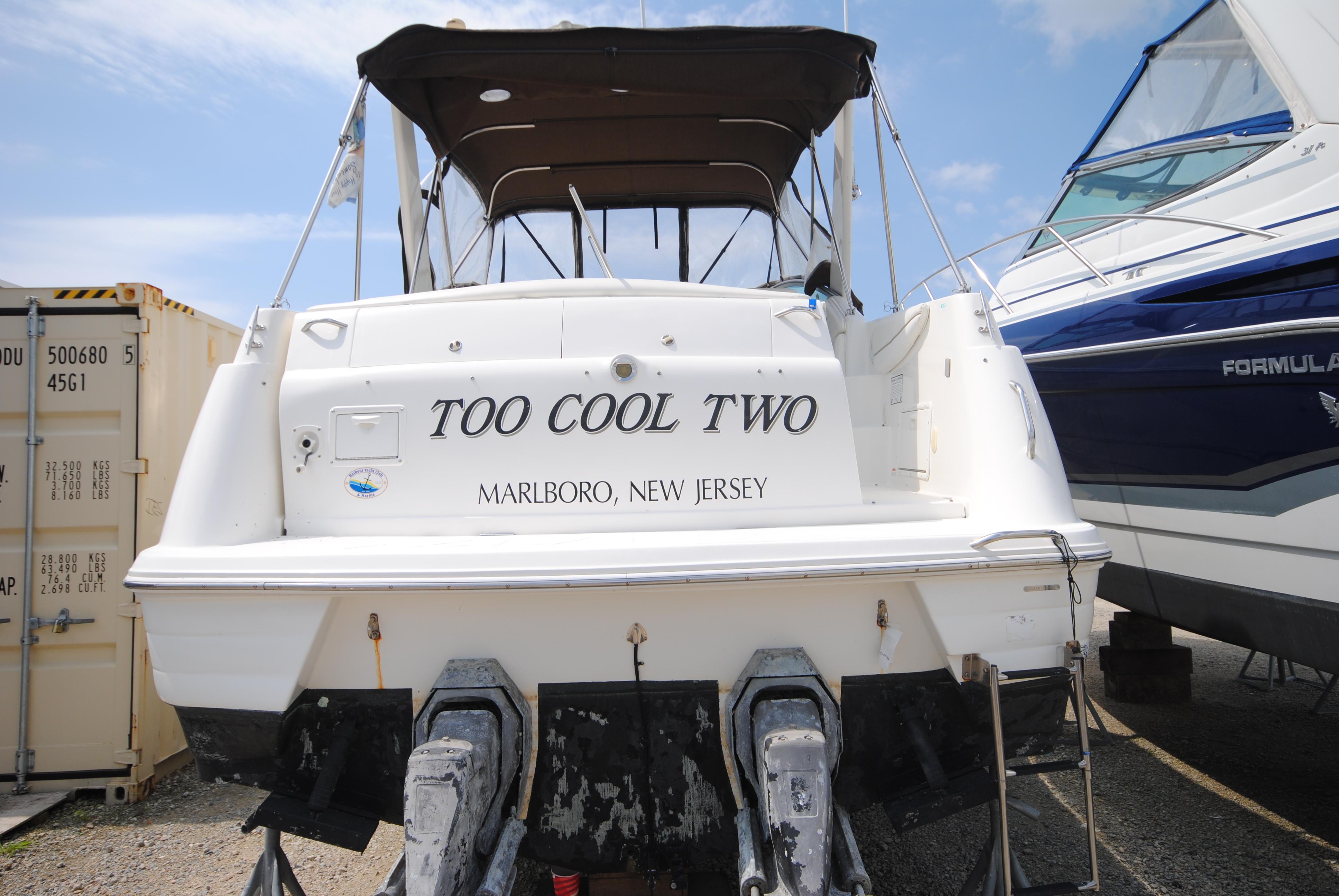 2001 Larson Cabrio 290 Mid Cabin Express Cruiser for sale - YachtWorld