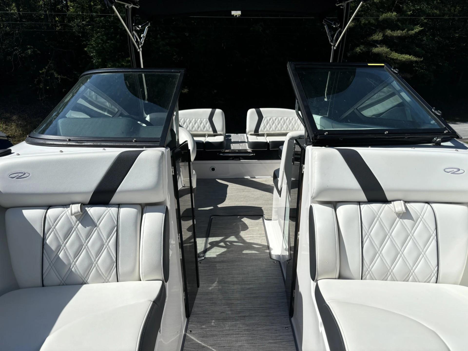 2019 Regal 2300 Surf Bowrider for sale - YachtWorld