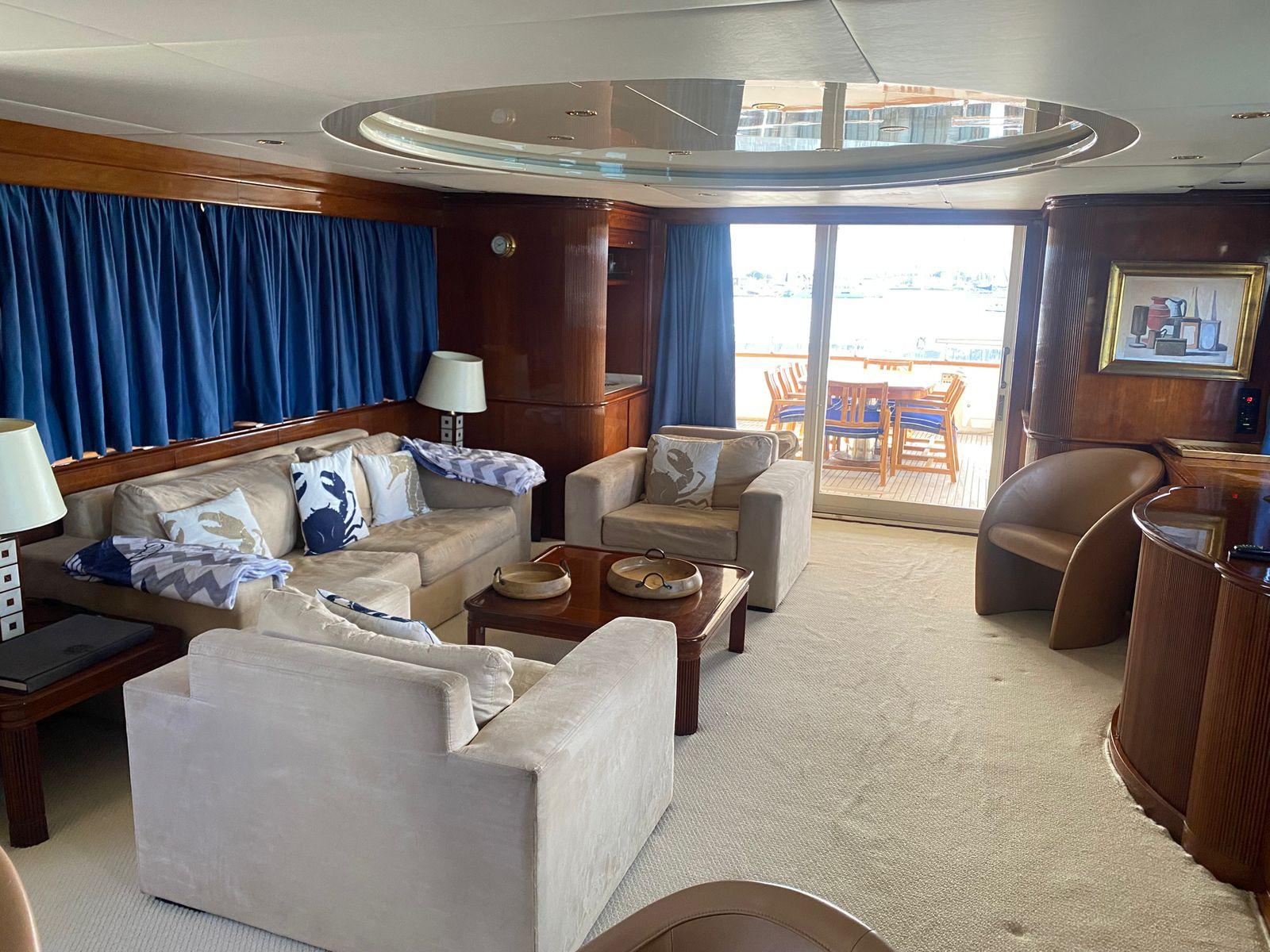 1998 Mega Yacht Azimut for sale - YachtWorld