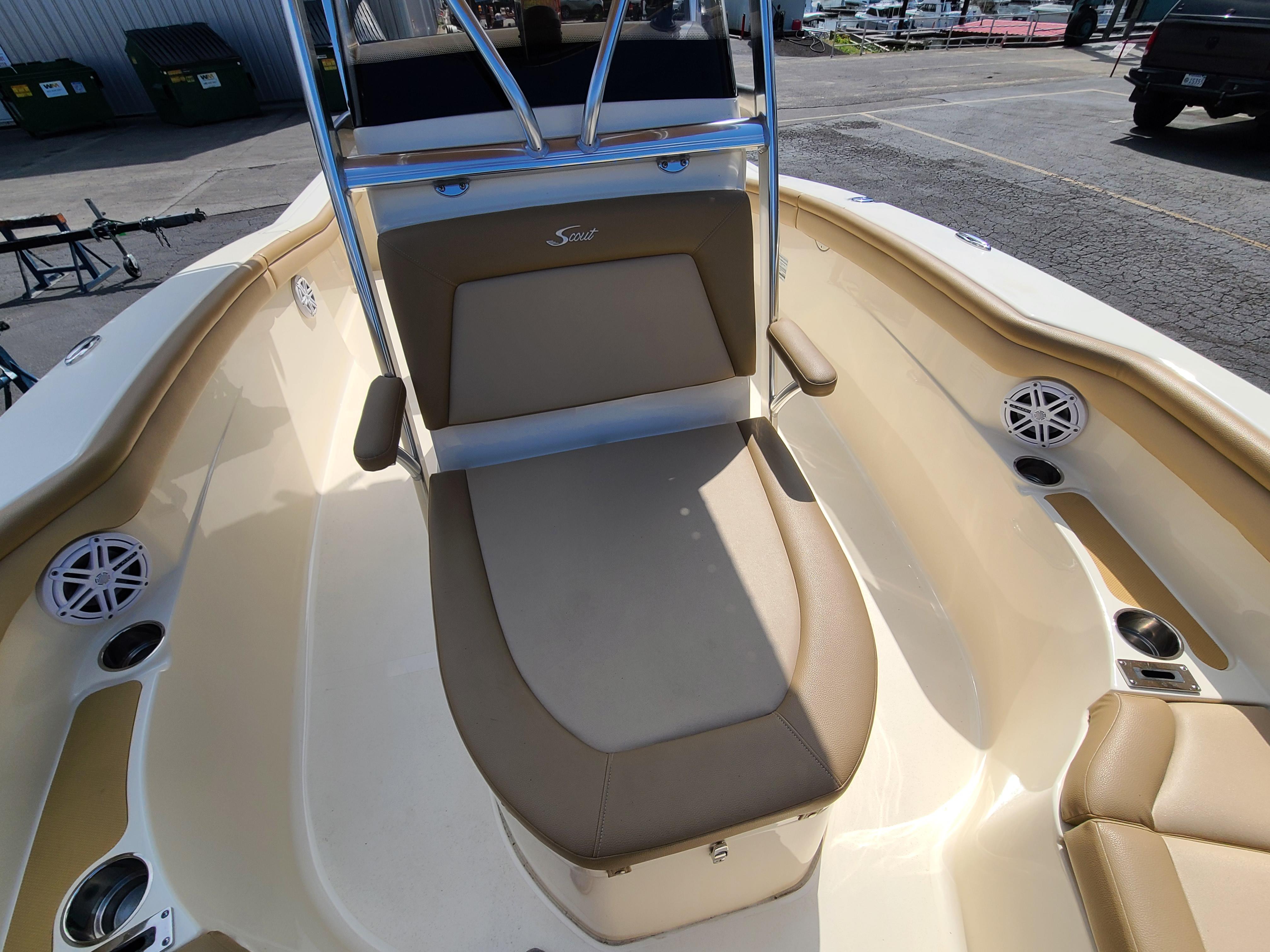 2016 Scout 210 Dorado Saltwater Fishing for sale - YachtWorld